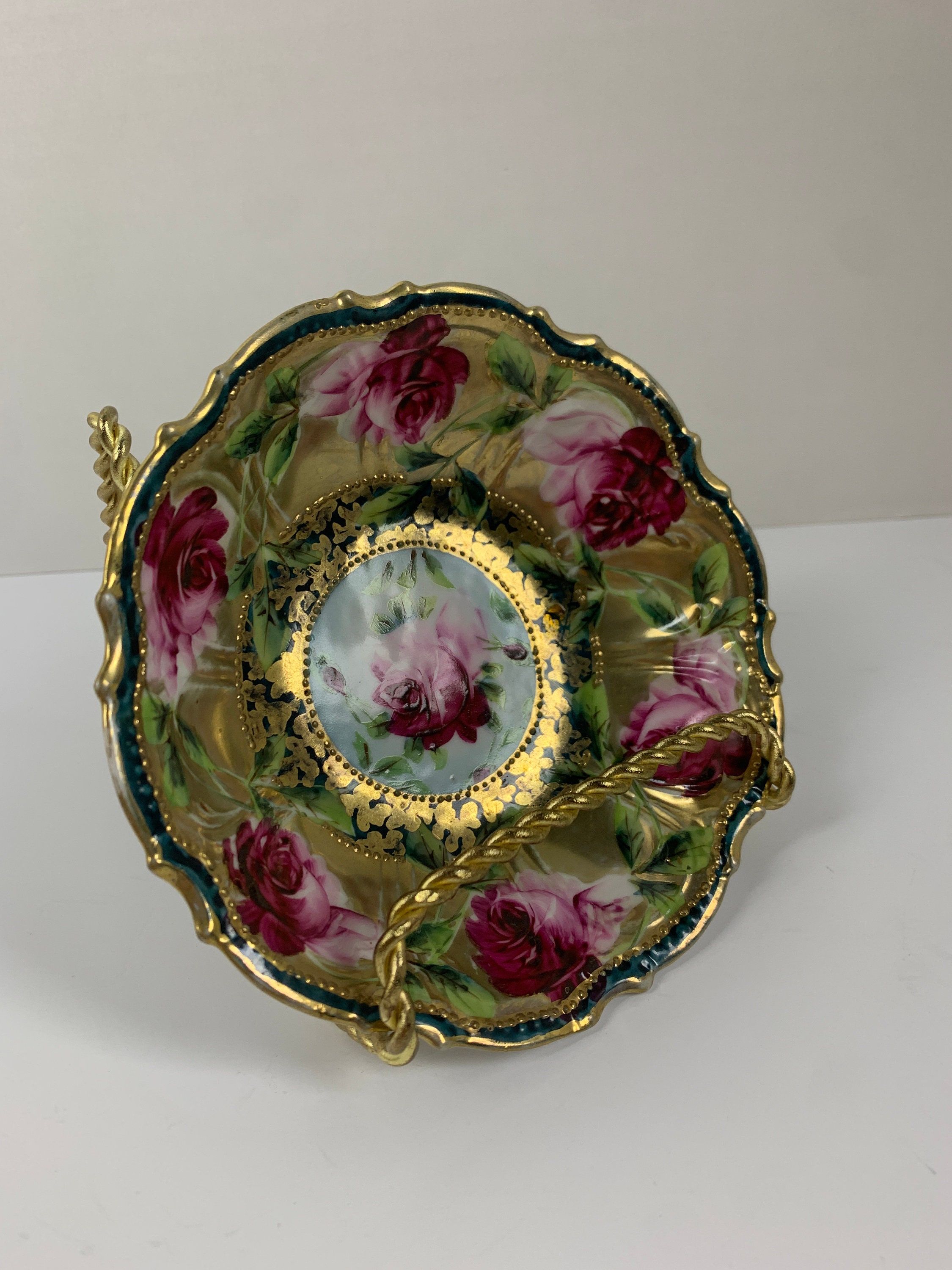 Nippon Hand Painted Bowl With Pink and Red Roses on a Gold Background ...
