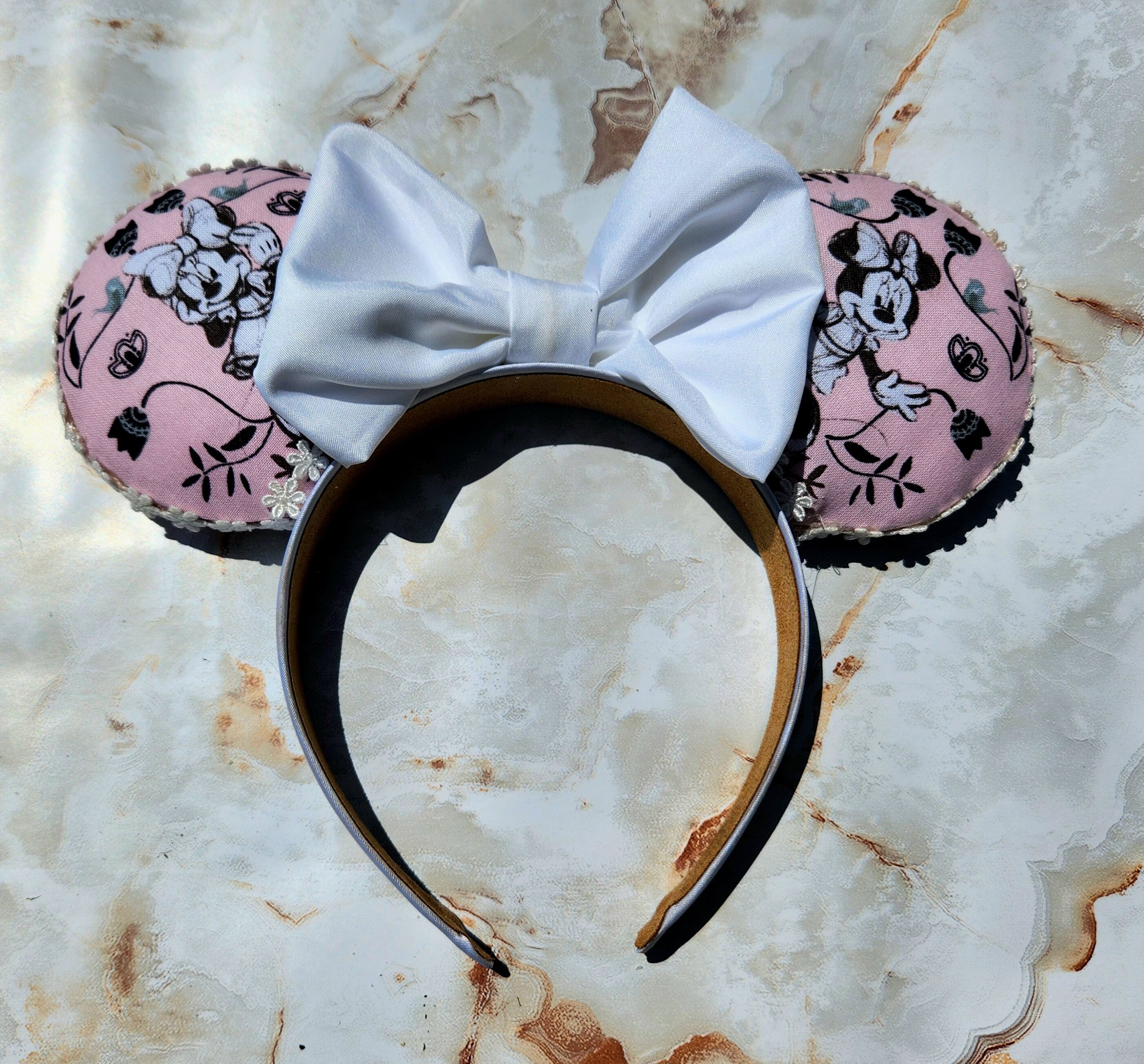 Minnie Mouse Pink Ears Matching White Bow Earings - Etsy