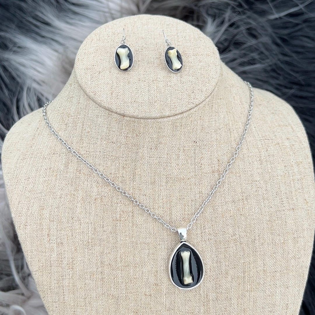 Animal Toe Bone Gothic Necklace + Earrings Set | Gothic Jewelry | Goth ...
