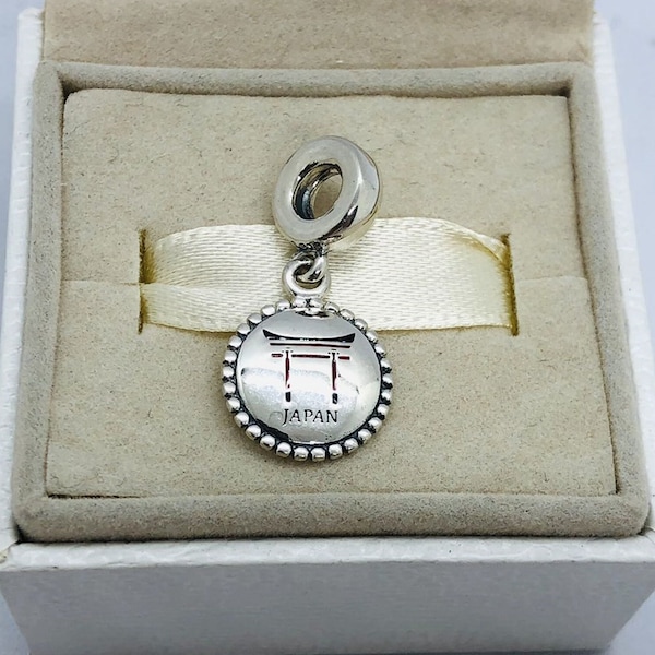 Shinto Necklace - Etsy