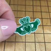 Irish Claddagh Vinyl Decal - Etsy