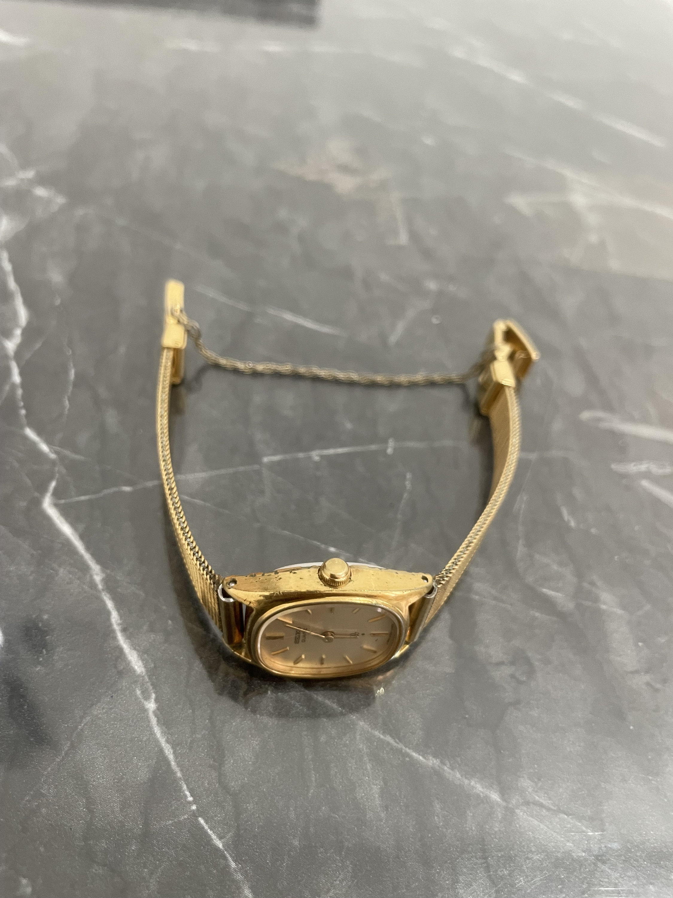 Vintage Seiko Woman Watch small Size - Etsy