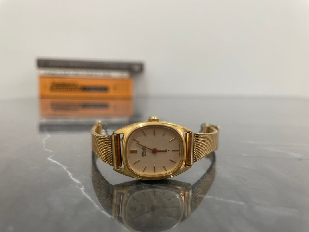 Vintage Seiko Woman Watch (small Size) - Etsy