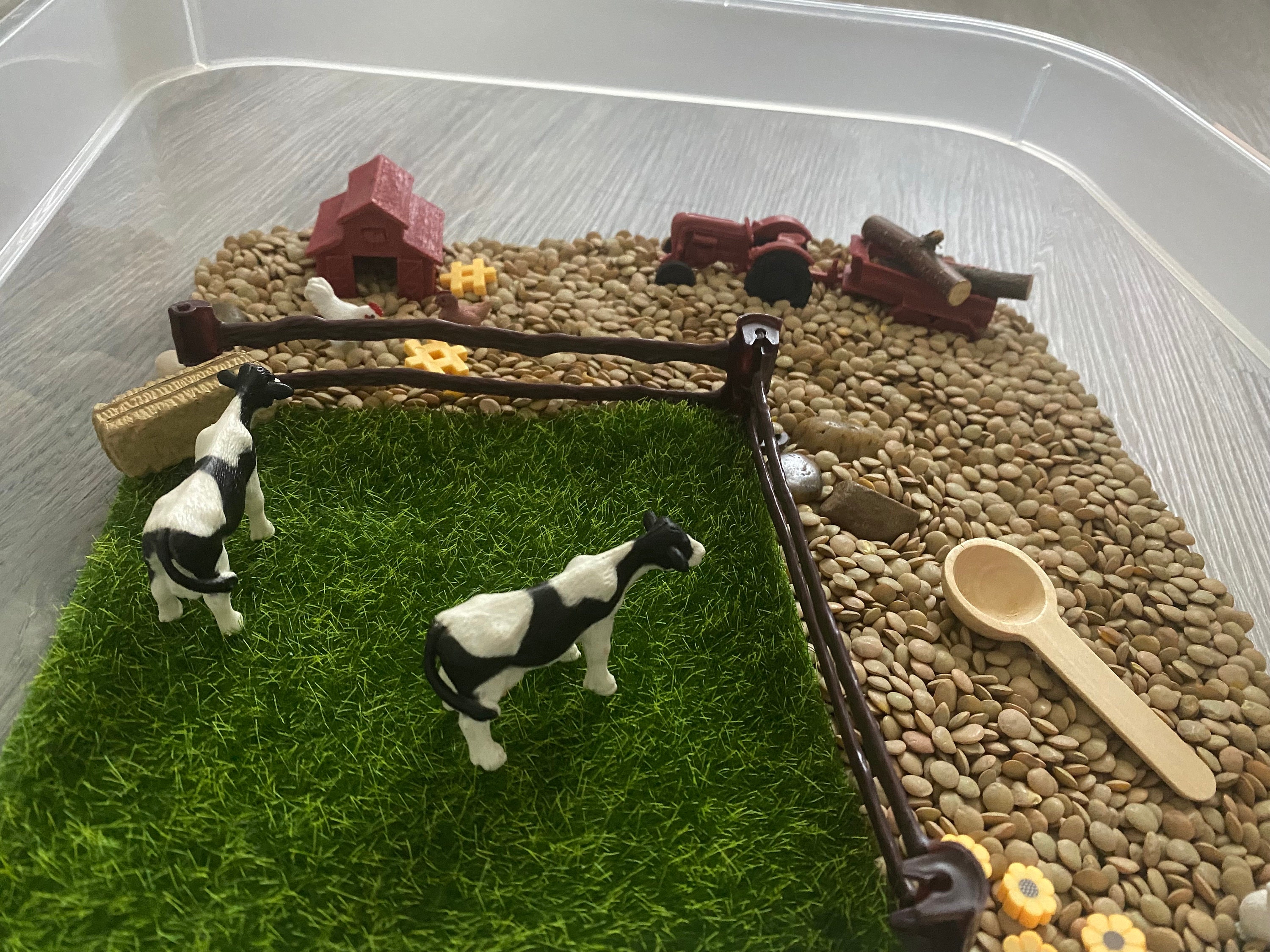 Farm Sensory Bin/ Farm Animal Bin/ Kids Sensory Bin - Etsy