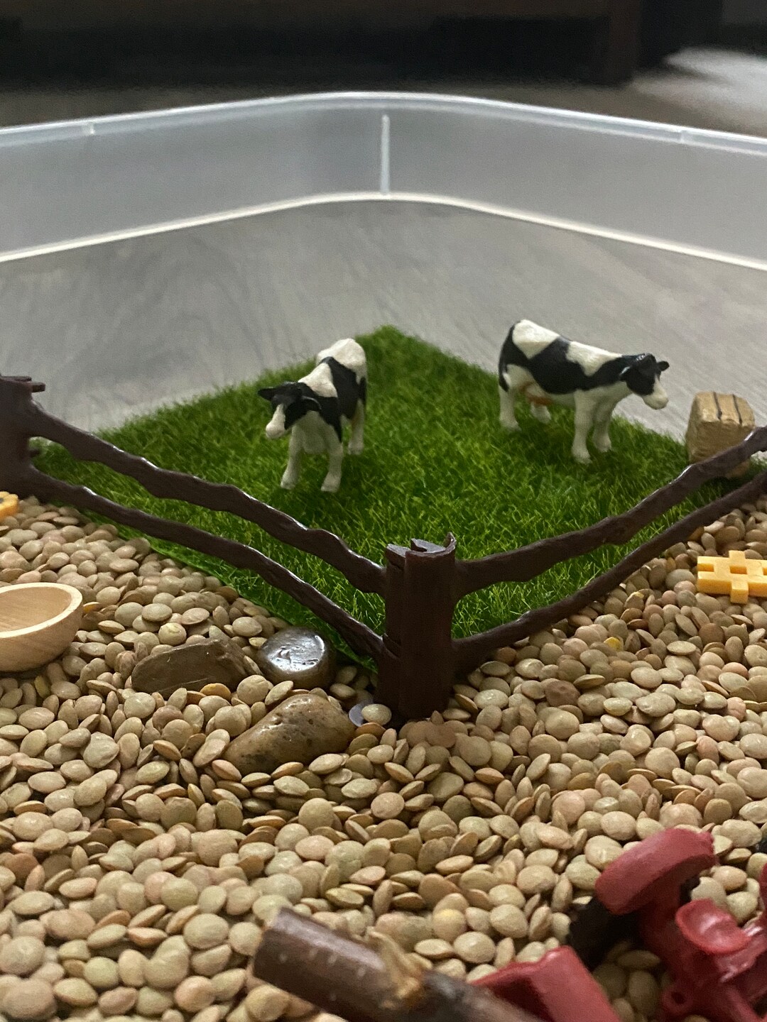 Farm Sensory Bin/ Farm Animal Bin/ Kids Sensory Bin - Etsy