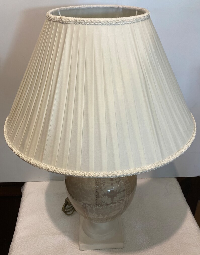 Porcelain Terracotta Table Lamp With Etro Decoration and Silk Lampshade ...