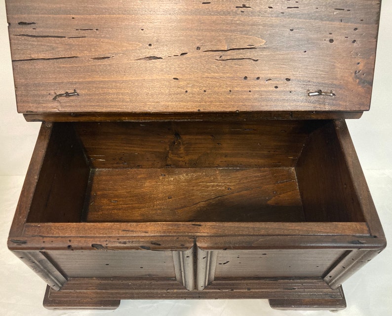 Made in Italy - Mini Table Chest in Antique Wood - Etsy