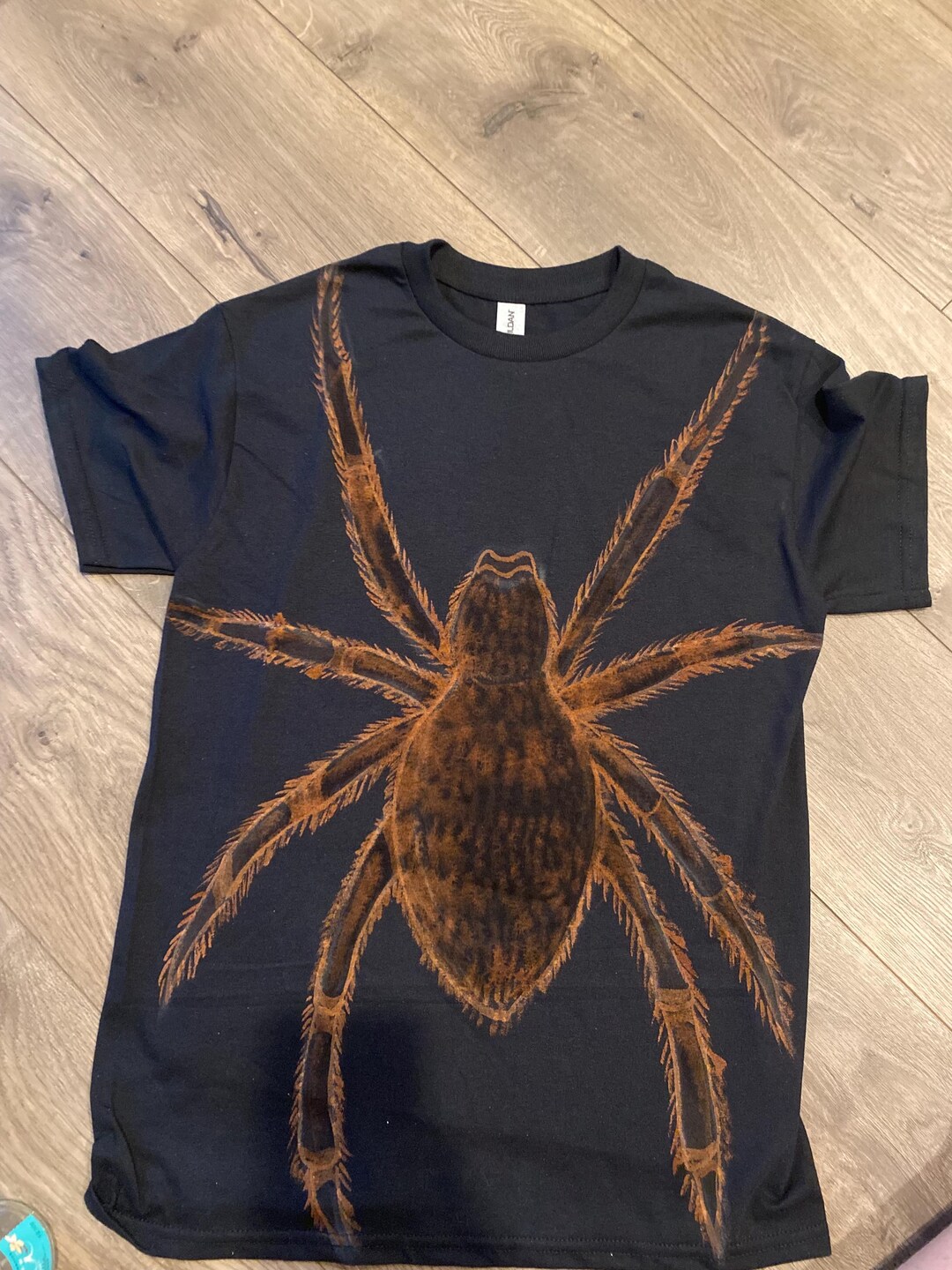 Bleach Painted Spider T-shirt - Etsy