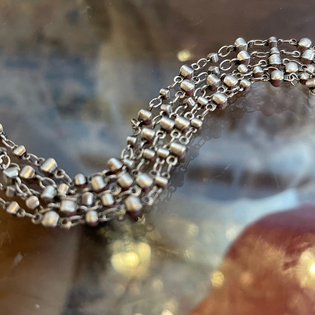 Alternating Discs in Two Sizes: 5.8mm X 2.5mm and 8mm X 3.7mm, Delicate ...