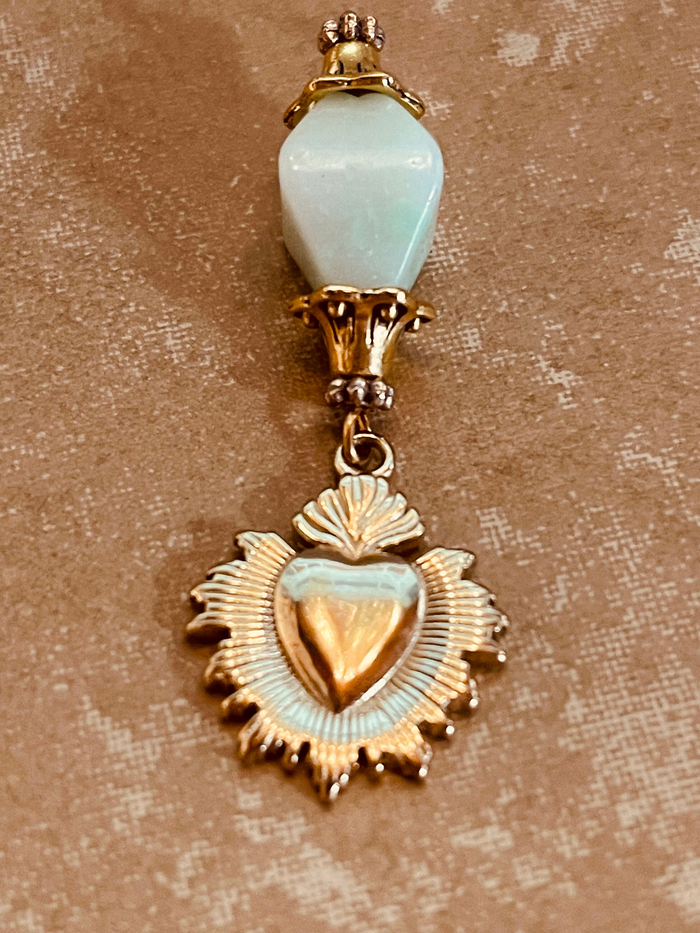 New Listing. 1 Gold Metal Sacred Heart Charm. Very Charming - Etsy