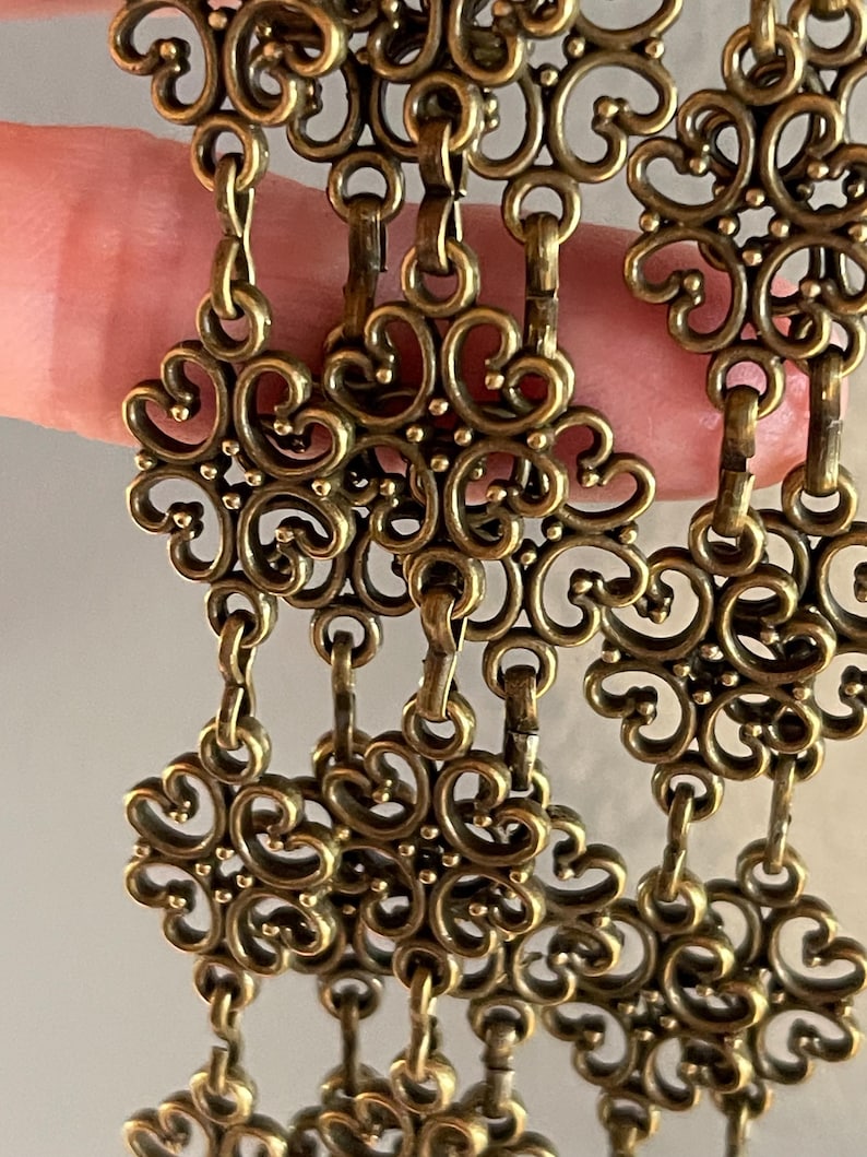 Antiqued Bronze, 18mm Long, 13mm Wide, Renaissance Chain. Unsoldered ...