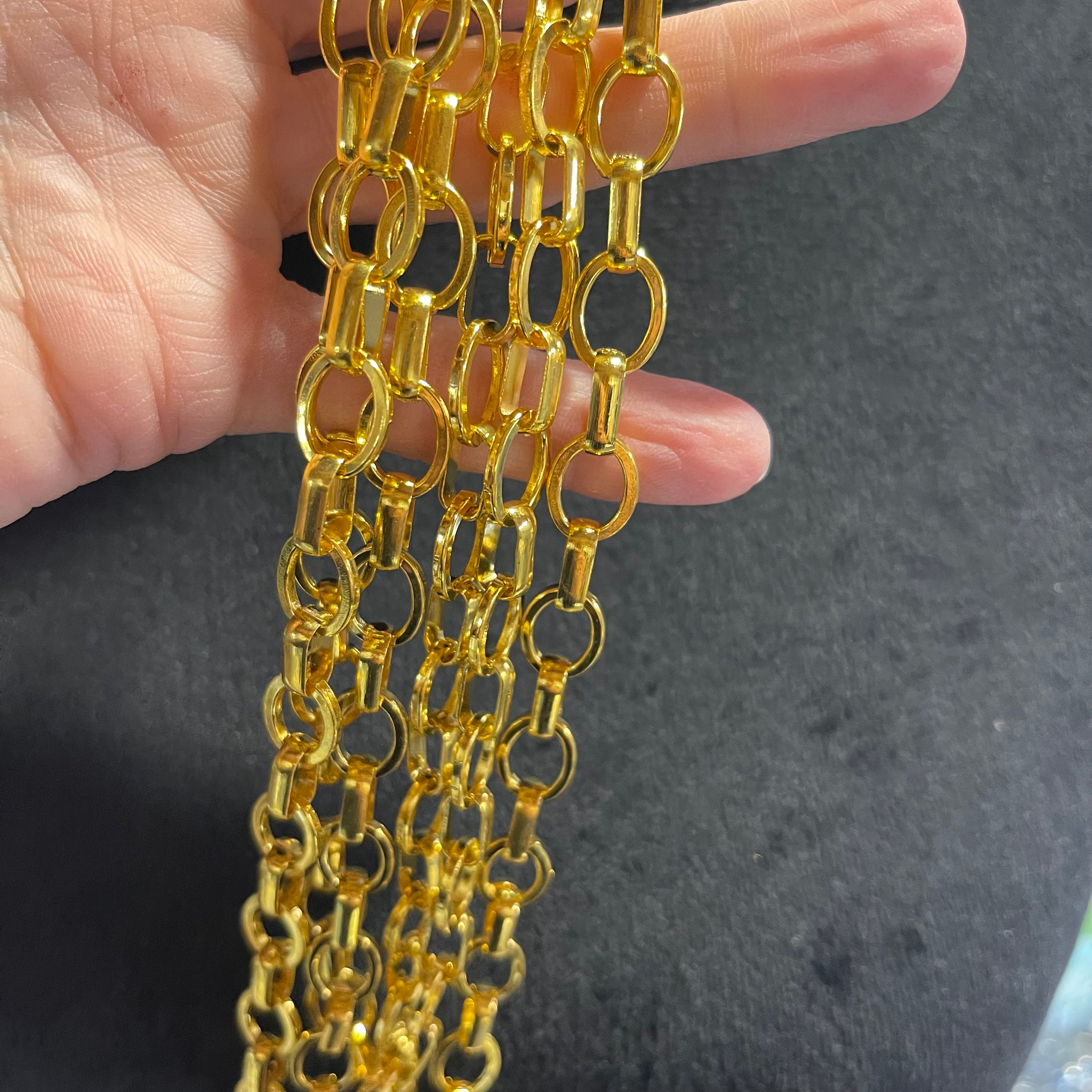 Gold Chain. Rich Gold Color. Unwelded 13.4x10.3x1.6mm and 11.6x6.3 ...