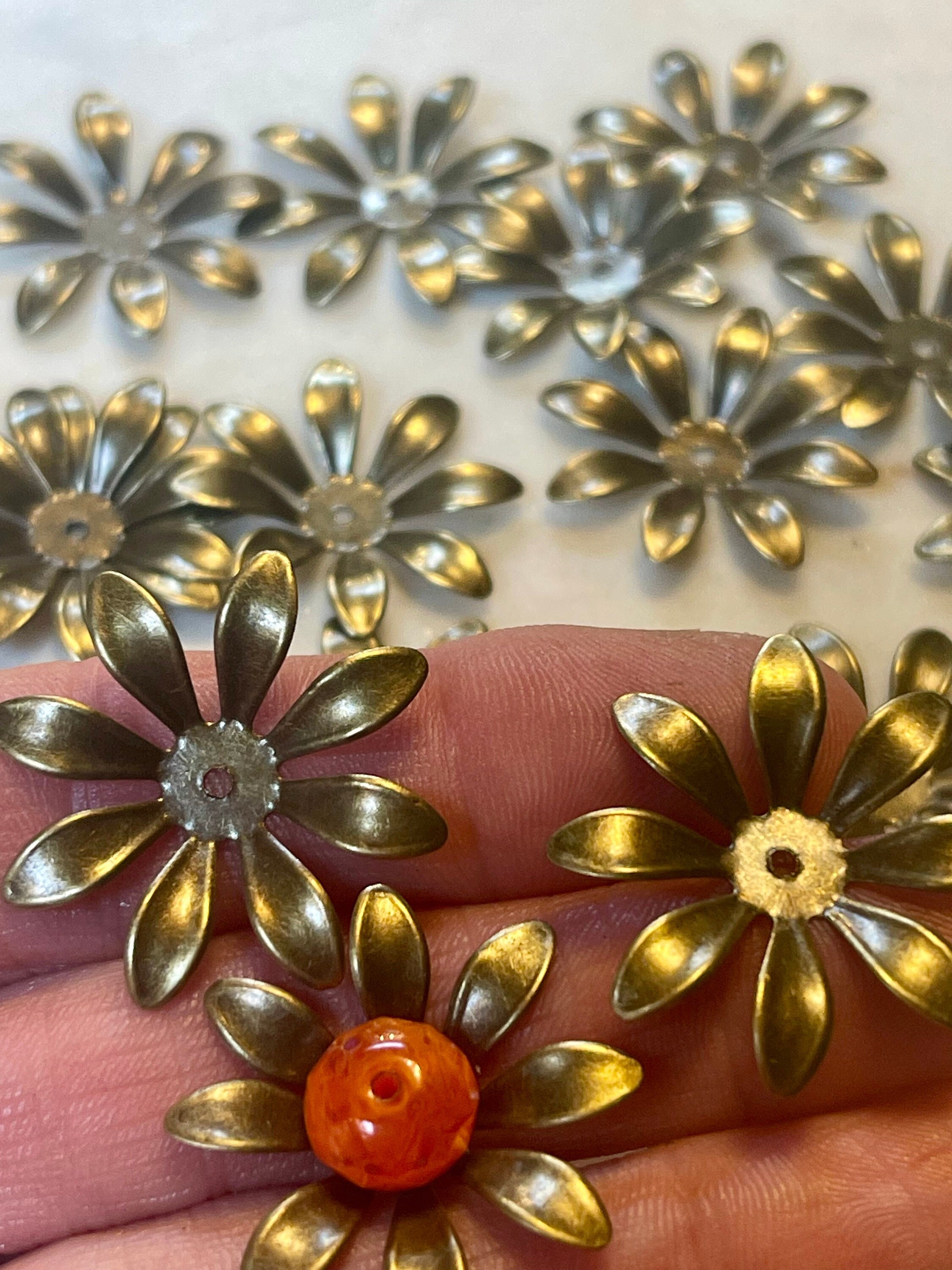 Eight Petal Iron Flowers, Antique Bronze, 29x26.5mm Flexible, Stackable ...