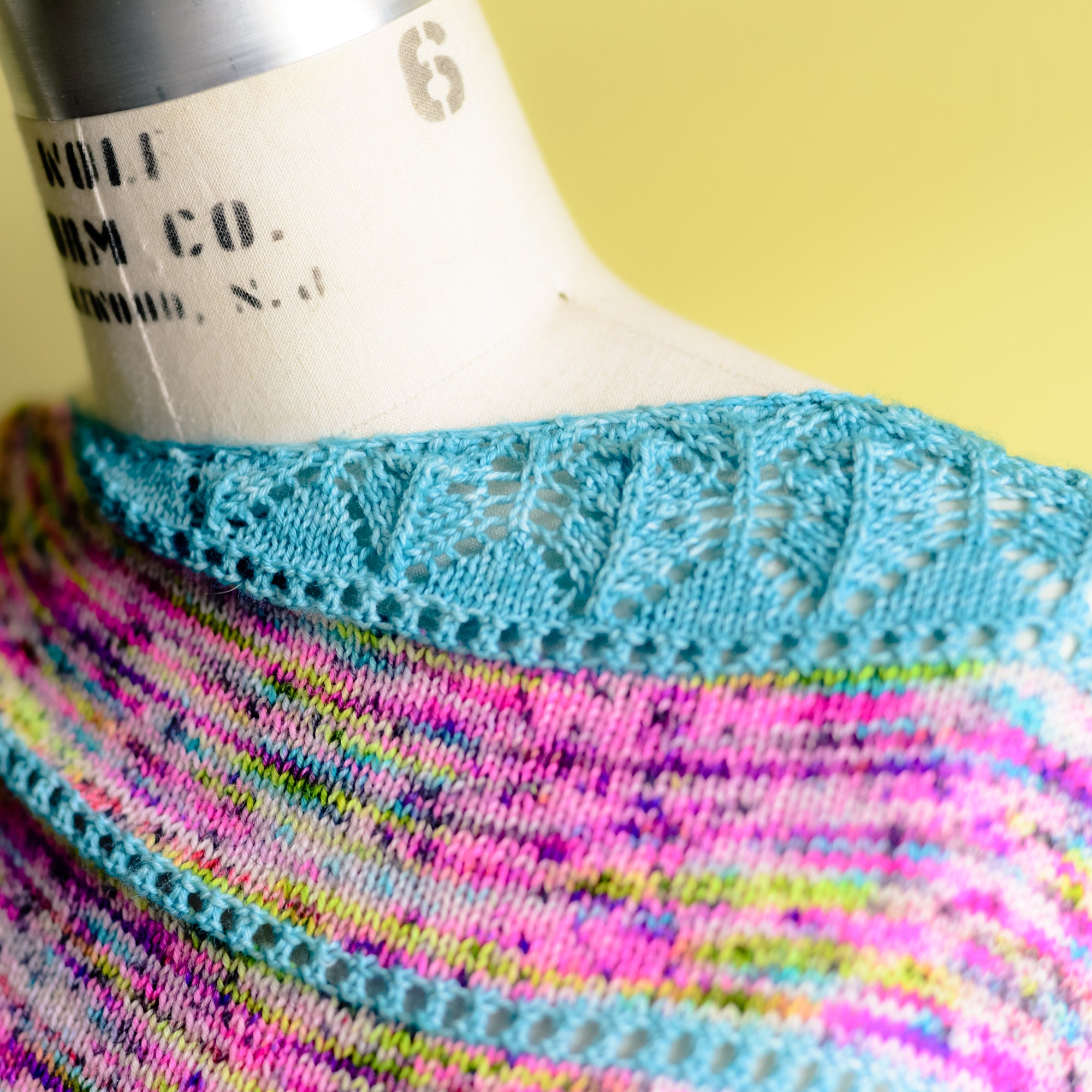 Knitting Pattern (PDF) - Cupcake Shawl - Knitting Pattern for a 2-color ...