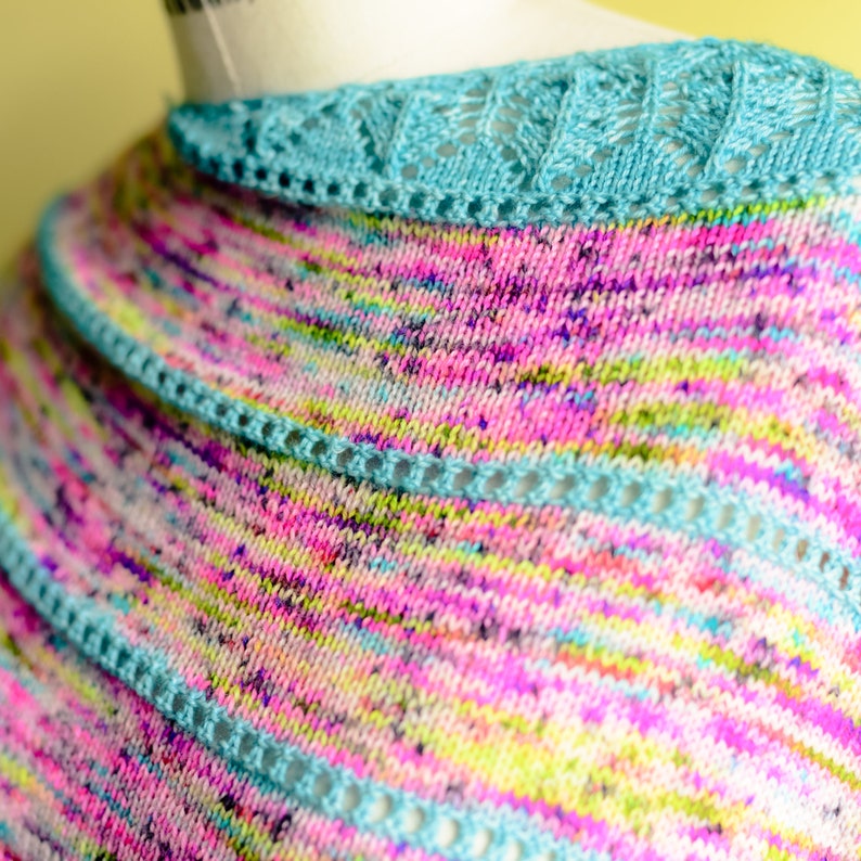Knitting Pattern (PDF) - Cupcake Shawl - Knitting Pattern for a 2-color ...