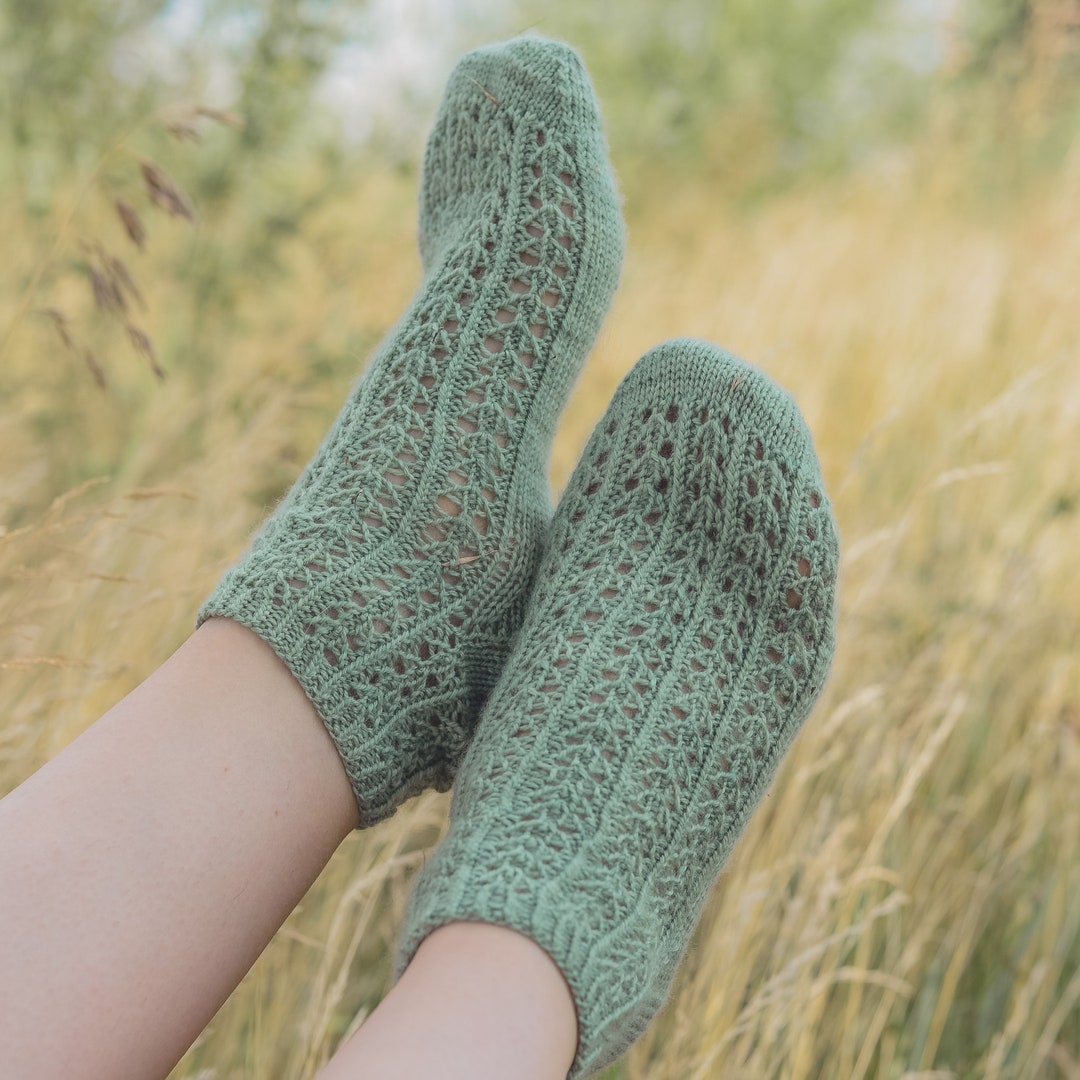 Meadow Lace Socks Knitting Pattern: Cuff-down Summer Socks (PDF) - Etsy