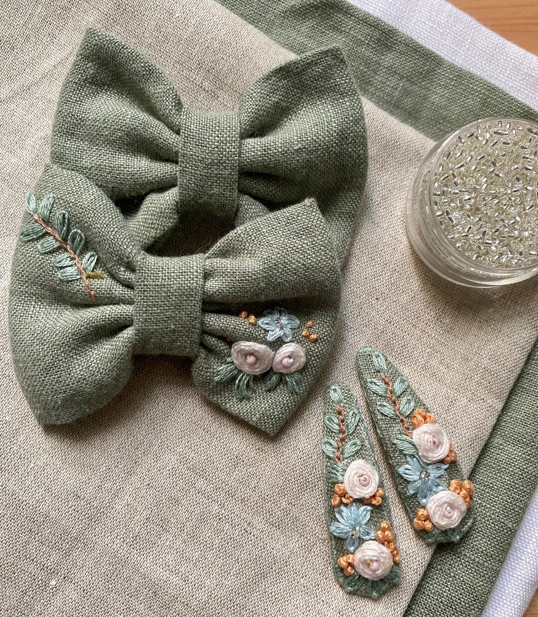 Girls Embroidery Fabric Hair Bow, Hand-embroidered Linen Hair Bow ...