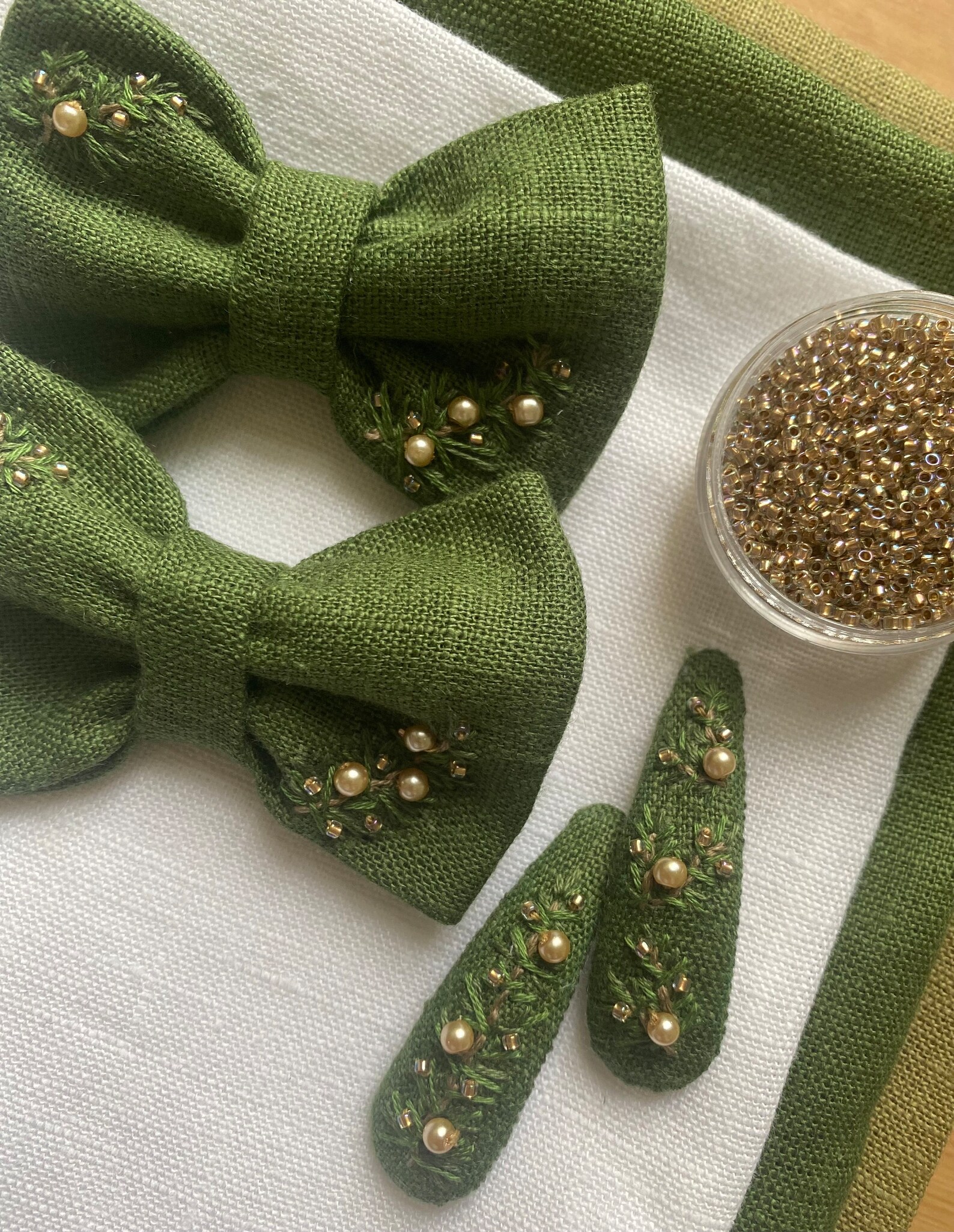 Girls Embroidery Fabric Hair Bow, Hand-embroidered Linen Hair Bow ...
