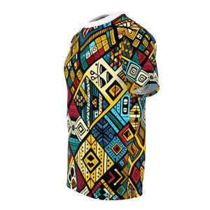 African Tribal Diamond-patterned T-shirt - Vibrant Geometric ...