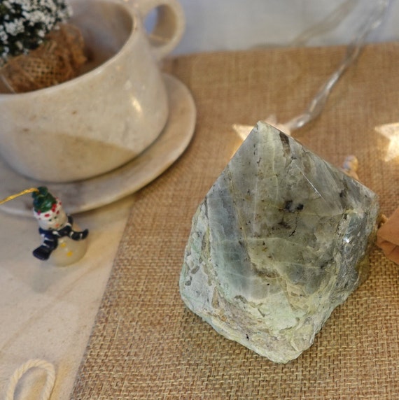 Green Moonstone Raw
