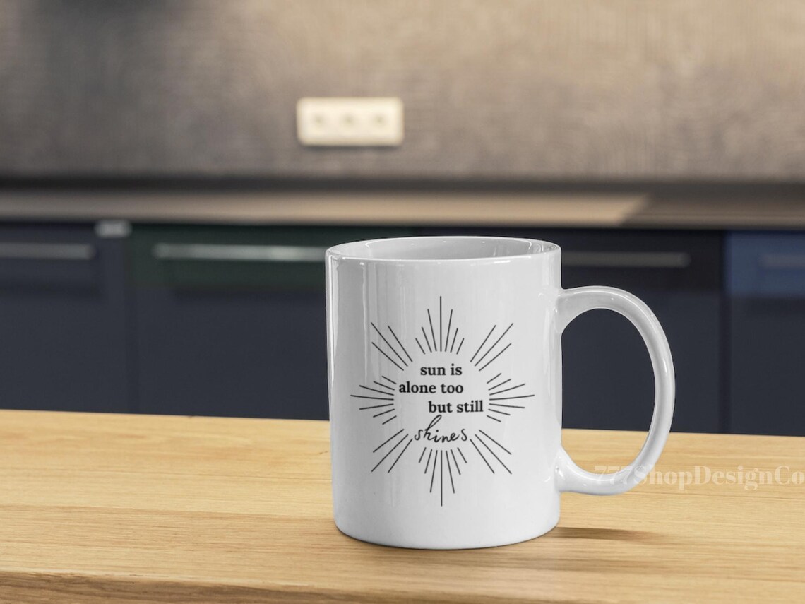 Minimalist Svg T-shirt Design, Printable Tshirt Design SVG, Modern ...