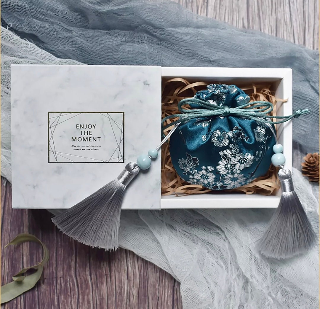 Luxury Handmade Sachet With Chinese Style Wormwood Mosquito Repellent ...