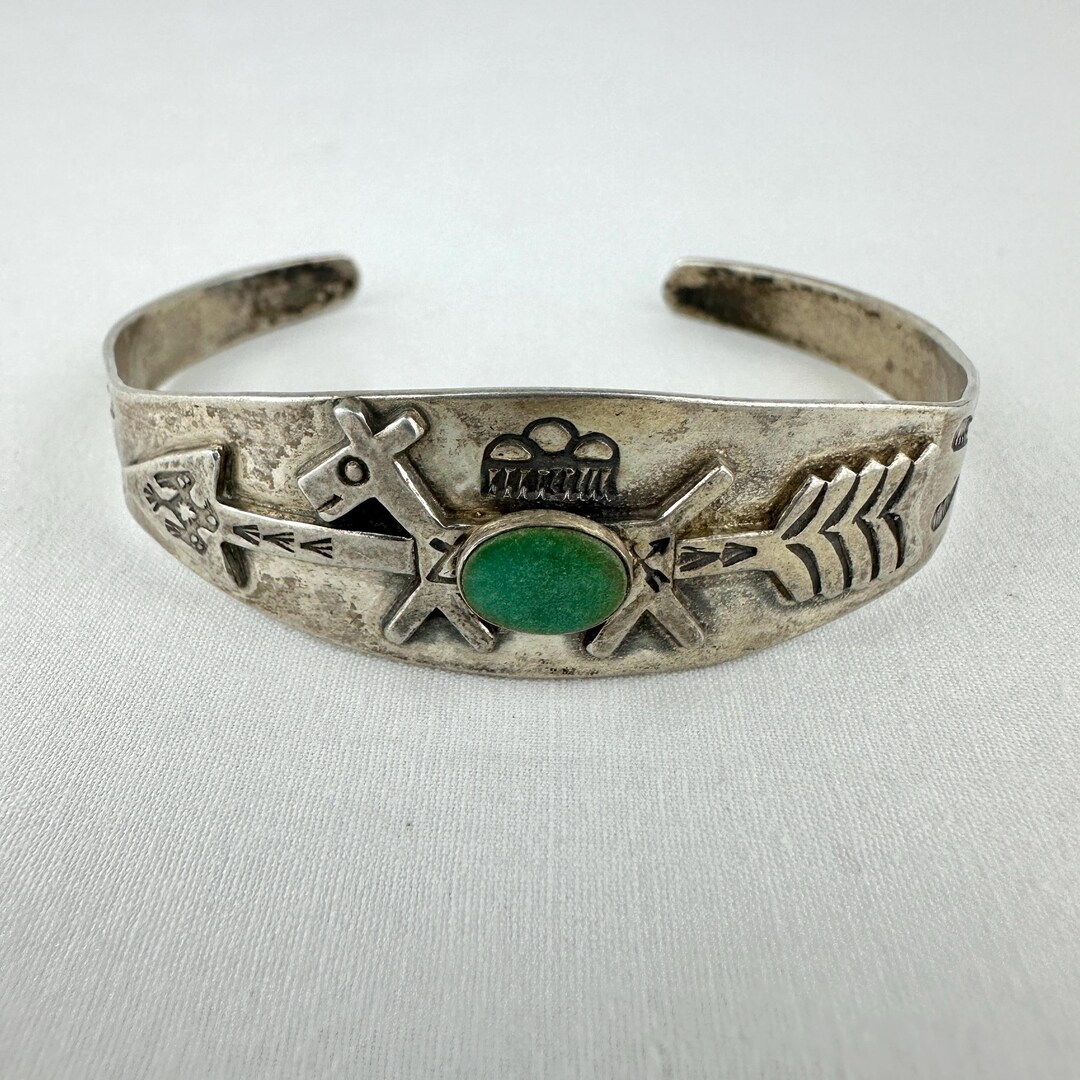 Vintage Fred Harvey Silver Cuff Bracelet With Dog & Arrow Motif - Etsy