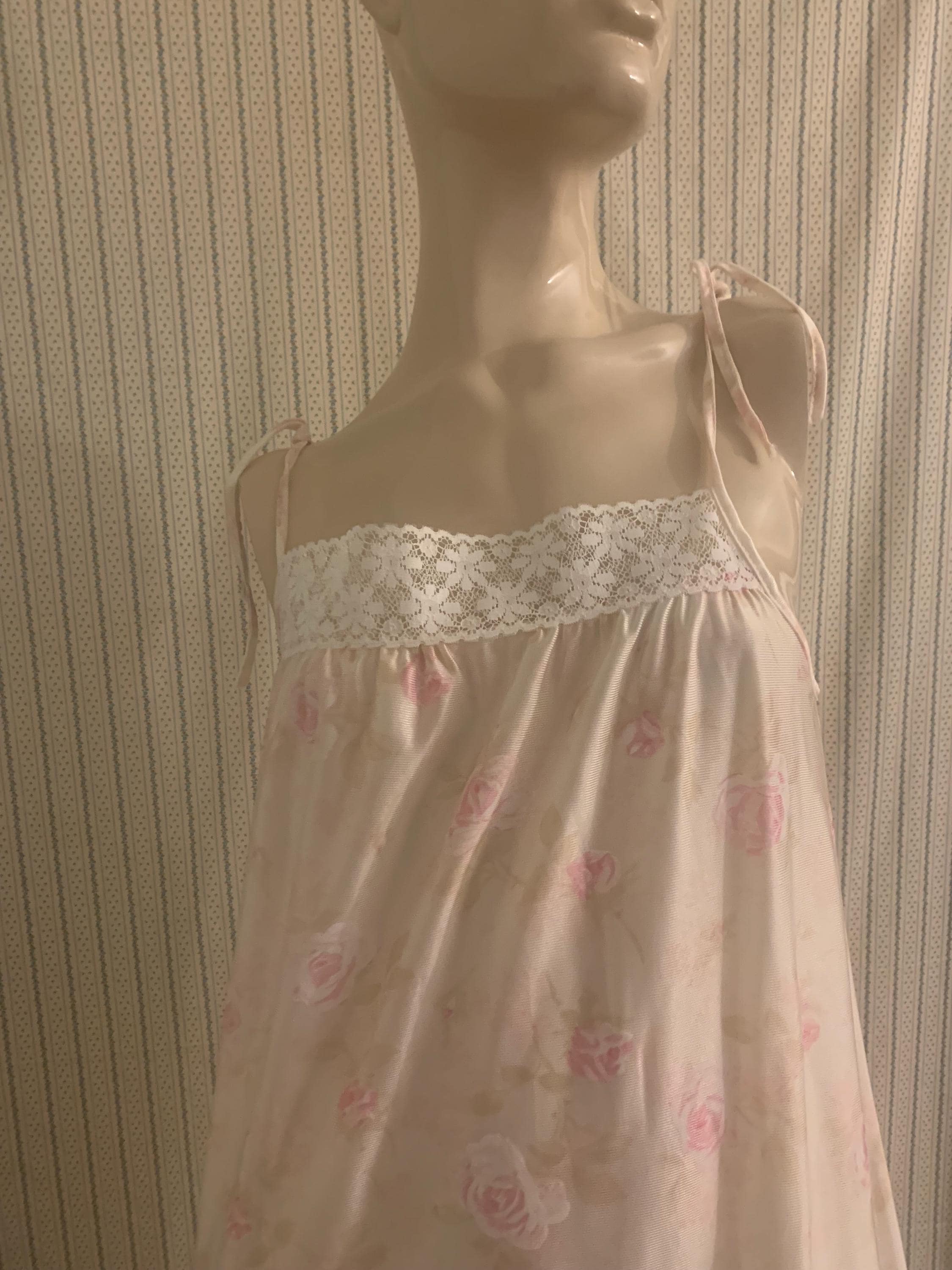 Vintage Satin Nightgown, Roses, S/M - Etsy