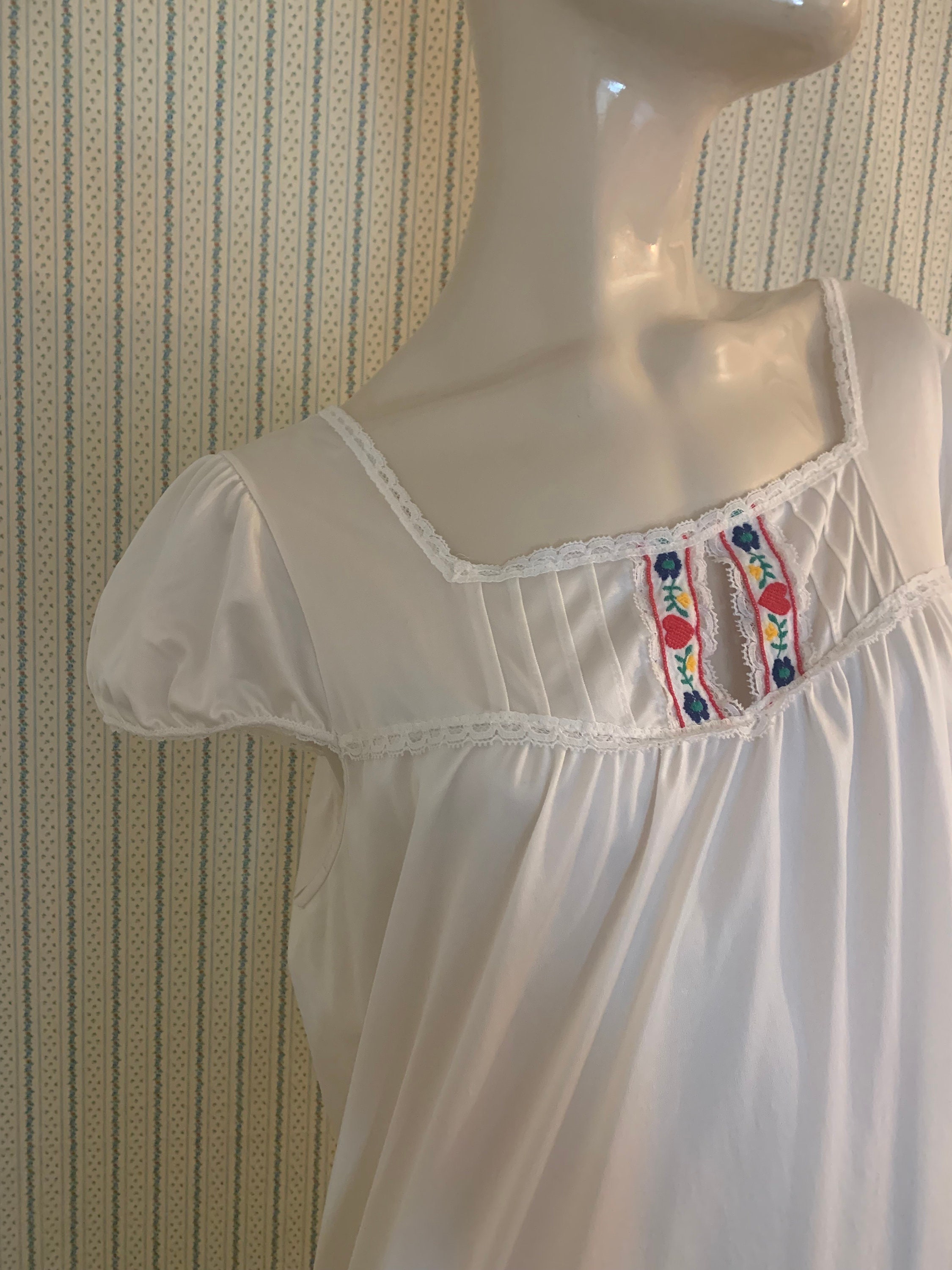 Floor Length Nightgown Nylon, Vintage Lorraine, Large - Etsy
