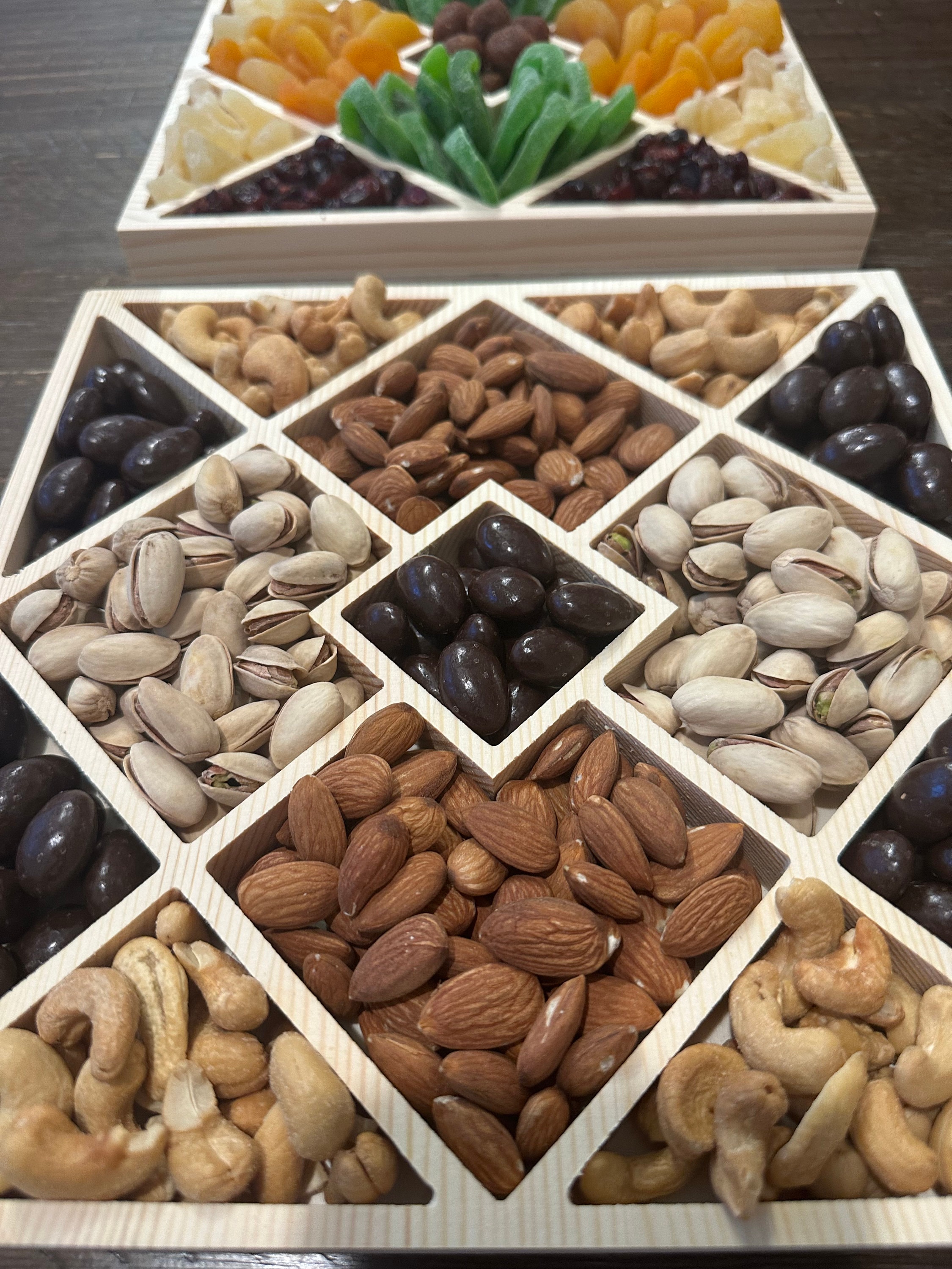 Dry Fruits & Nuts Trays, Healthy Snacks, a Gift for Any Occasion ...