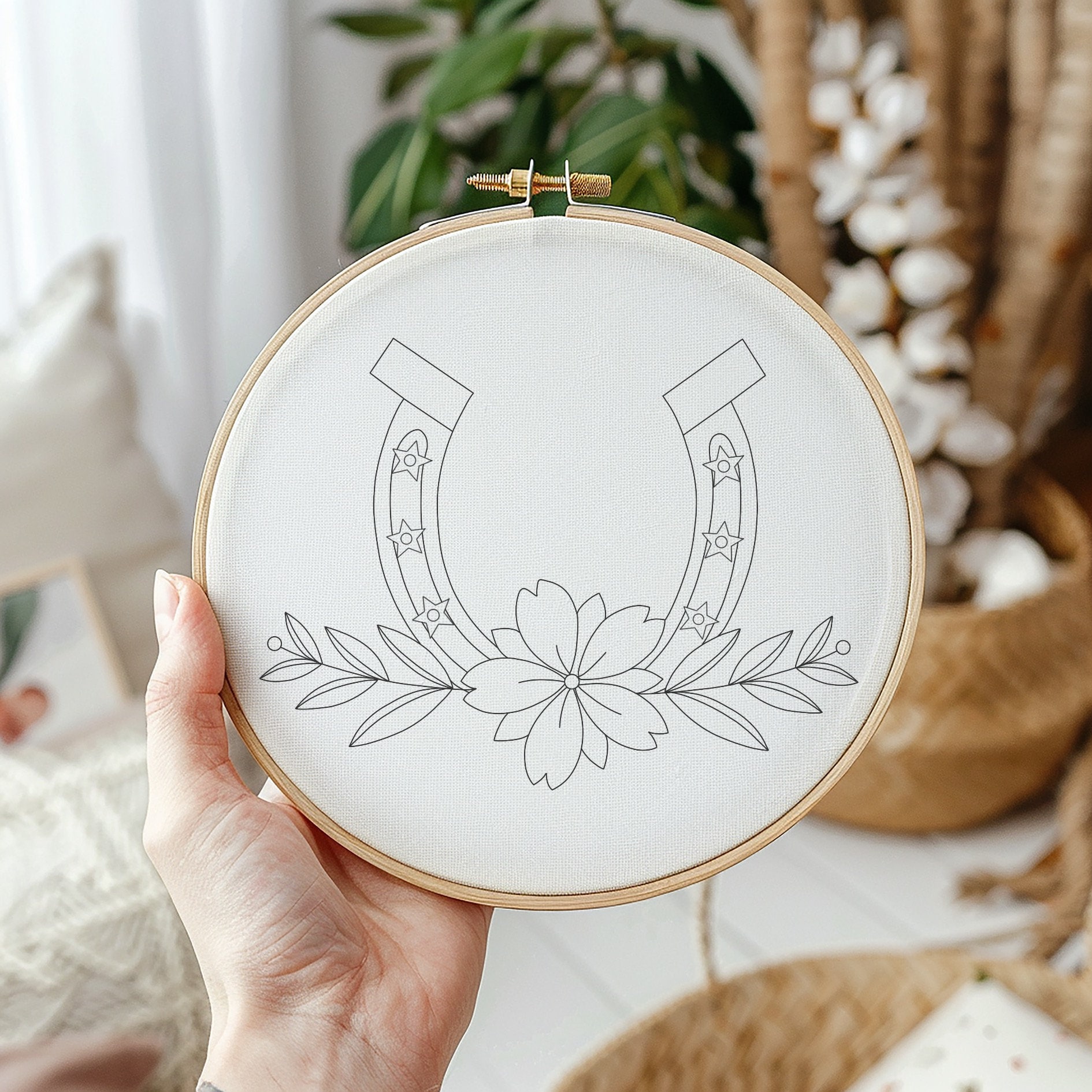 Horse Shoe Embroidery Pattern: Beginner Needlework Design (PDF Pattern ...