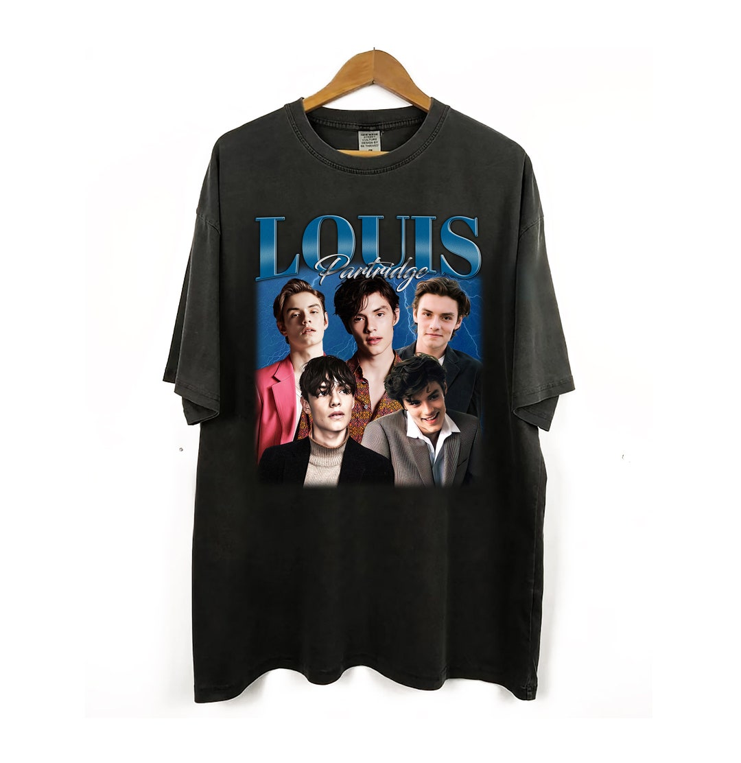 Camisa Louis Partridge, Camisetas Louis Partridge, Sudadera con capucha ...