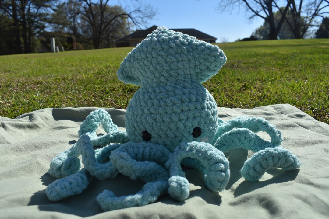 Squiggly Squid Crochet Plush CUSTOMIZABLE - Etsy