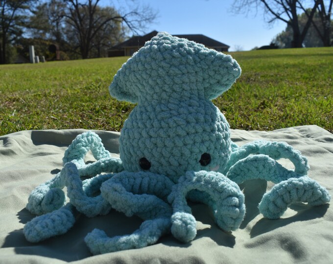 Squiggly Squid Crochet Plush **CUSTOMIZABLE** - Etsy
