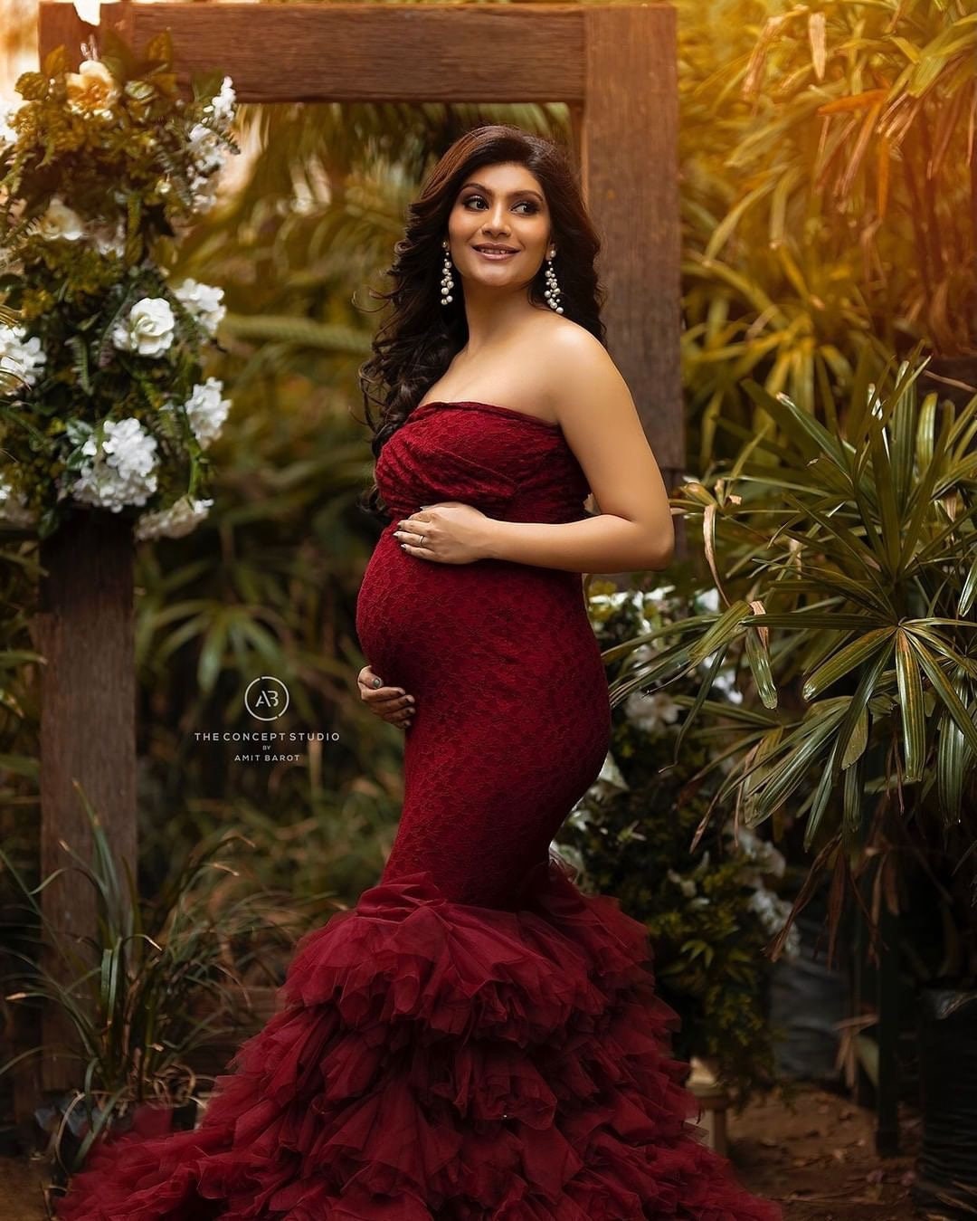 Ocean Maroon Gown | Elegant Flowy Maternity Gown | Pregnancy Photoshoot ...