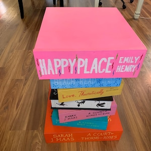 How to Build Your Own Book Stack End Table Stacking Books - Etsy Canada