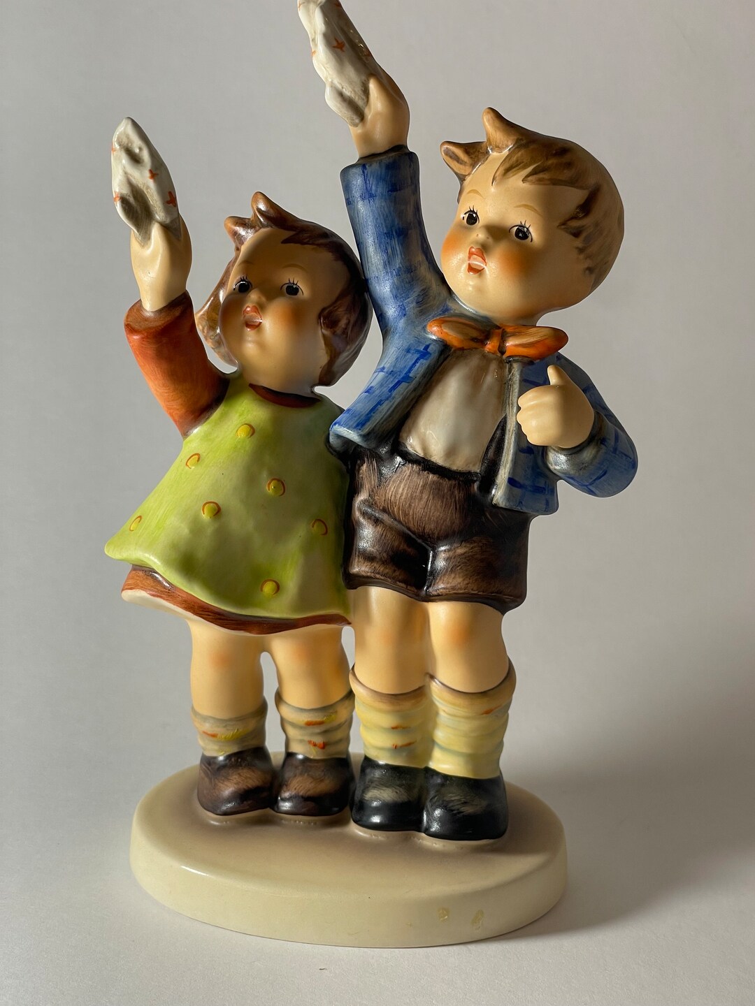 Vintage M.I. Hummel Goebel Goodbye Figurine, Stamped 153, Signed 84 ...