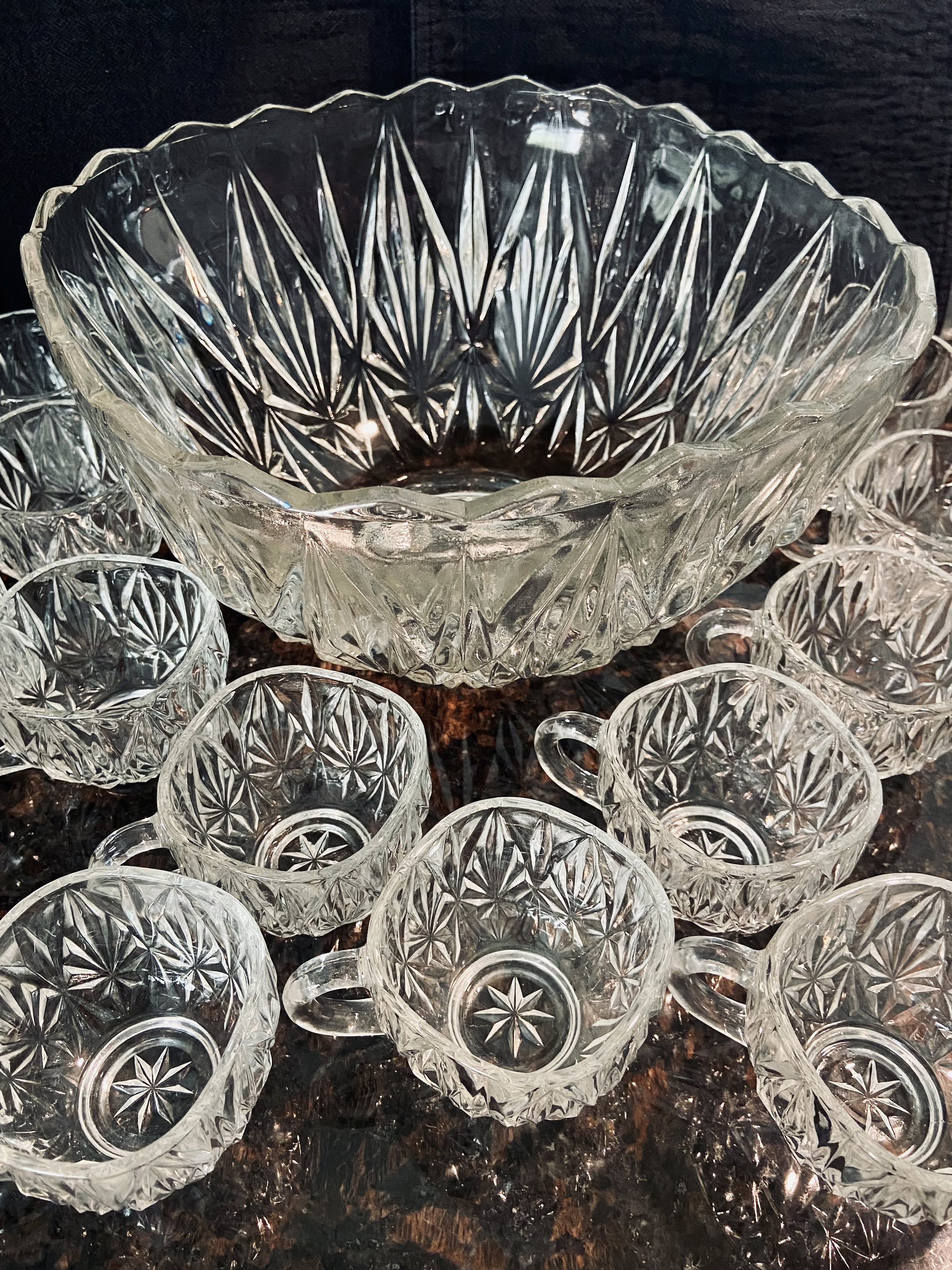 Vintage 1960’s Crystal Punch Bowl & 12 Cups - Etsy