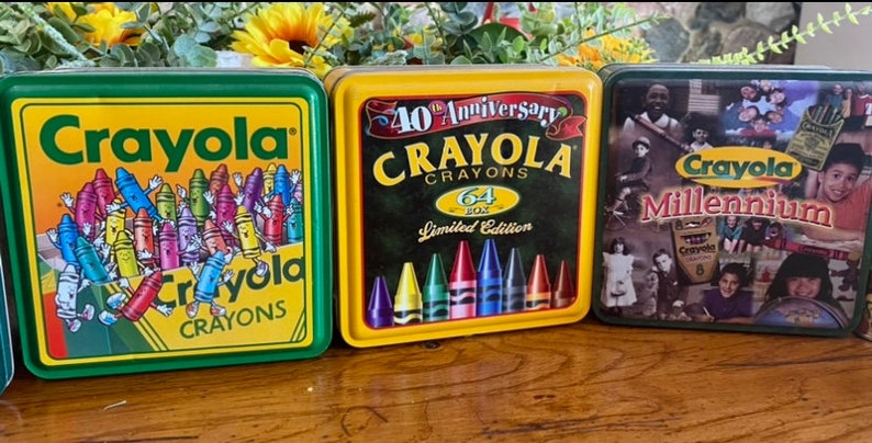 9 Vintage Crayola Tins With Original Crayons - Etsy