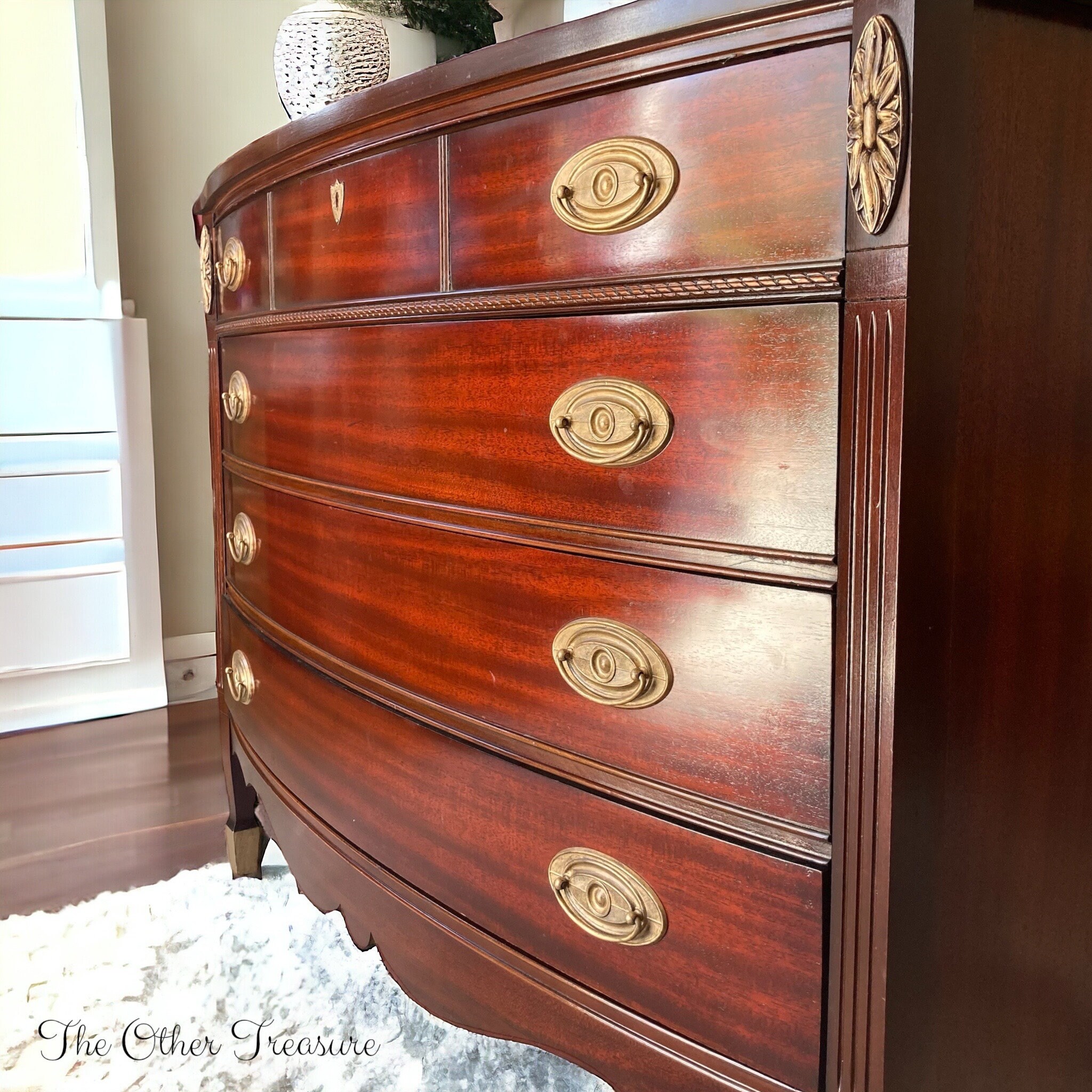 SOLD Mahogany Bow Front Chest of Drawers Dresser Dixie Furniture ...