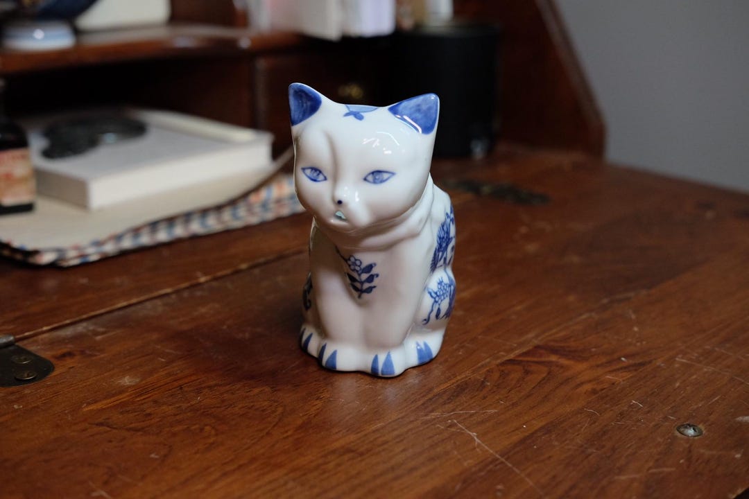 Vintage Blue & White Cat Creamer | Perfect Condition | Chinoiserie ...