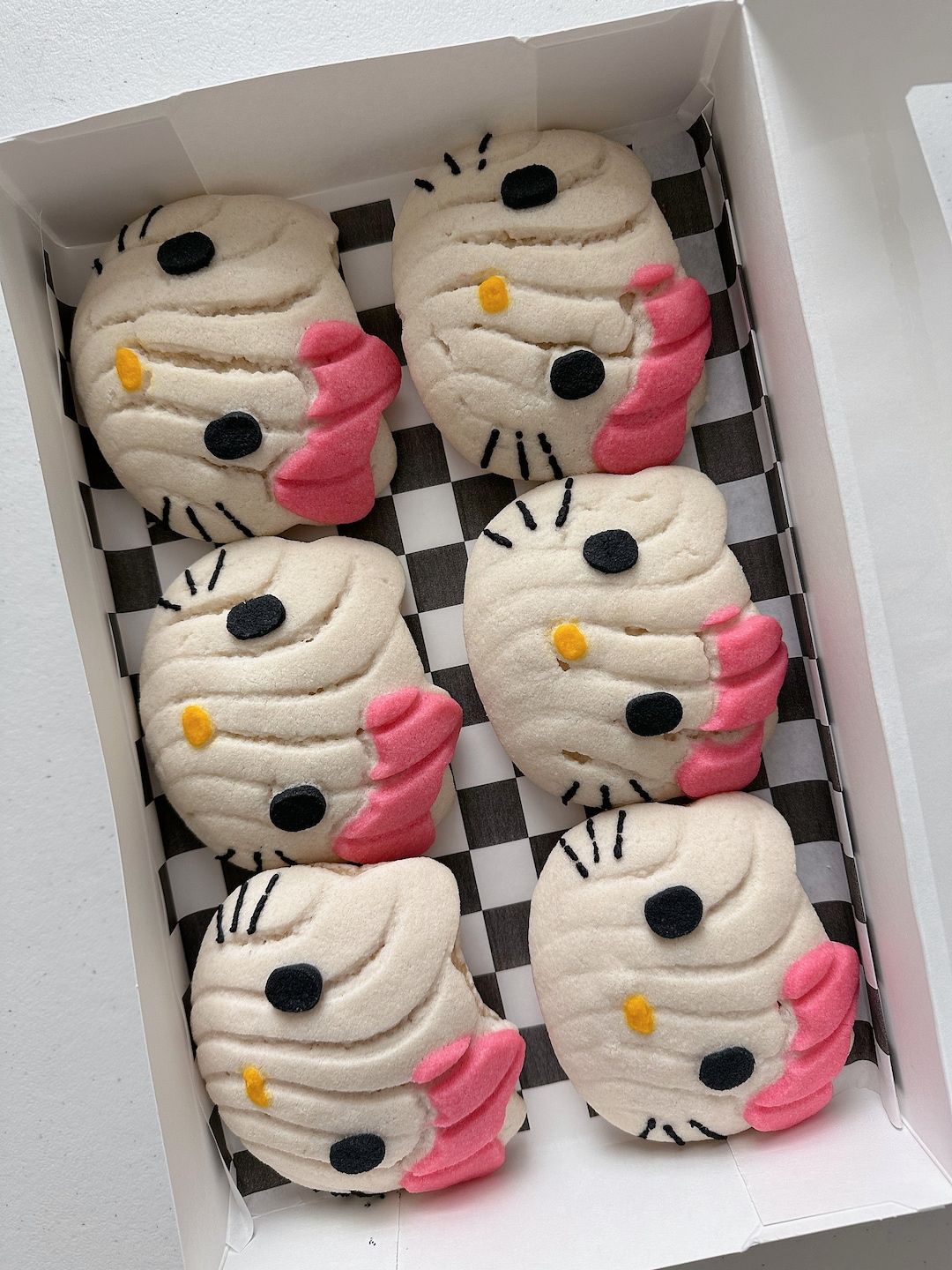 Hello Kitty Conchas pack of 6 - Etsy