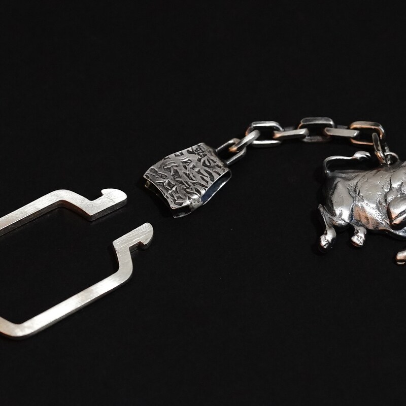 Bull Keychain - Etsy