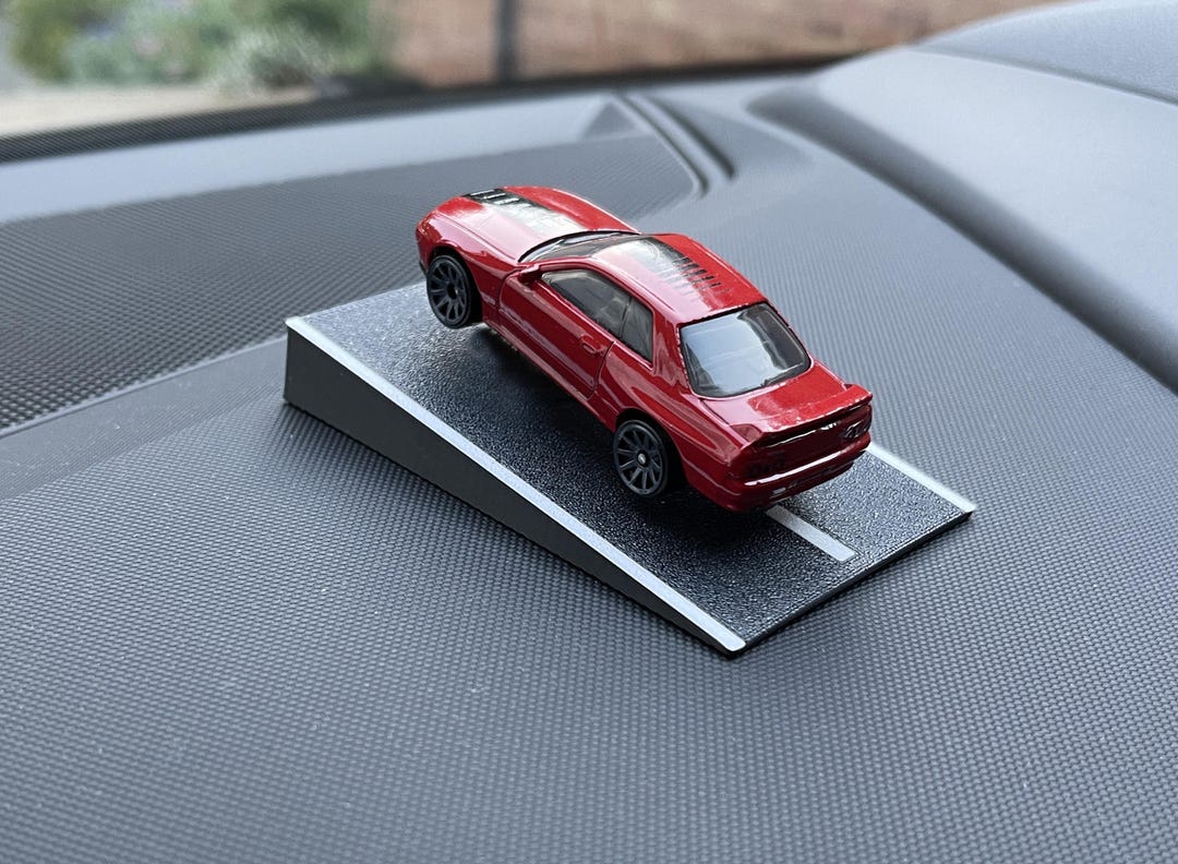 Drifting Hot Wheels Dash Drifter Pad | Dash Mount | | Fits 1:64 Diecast ...