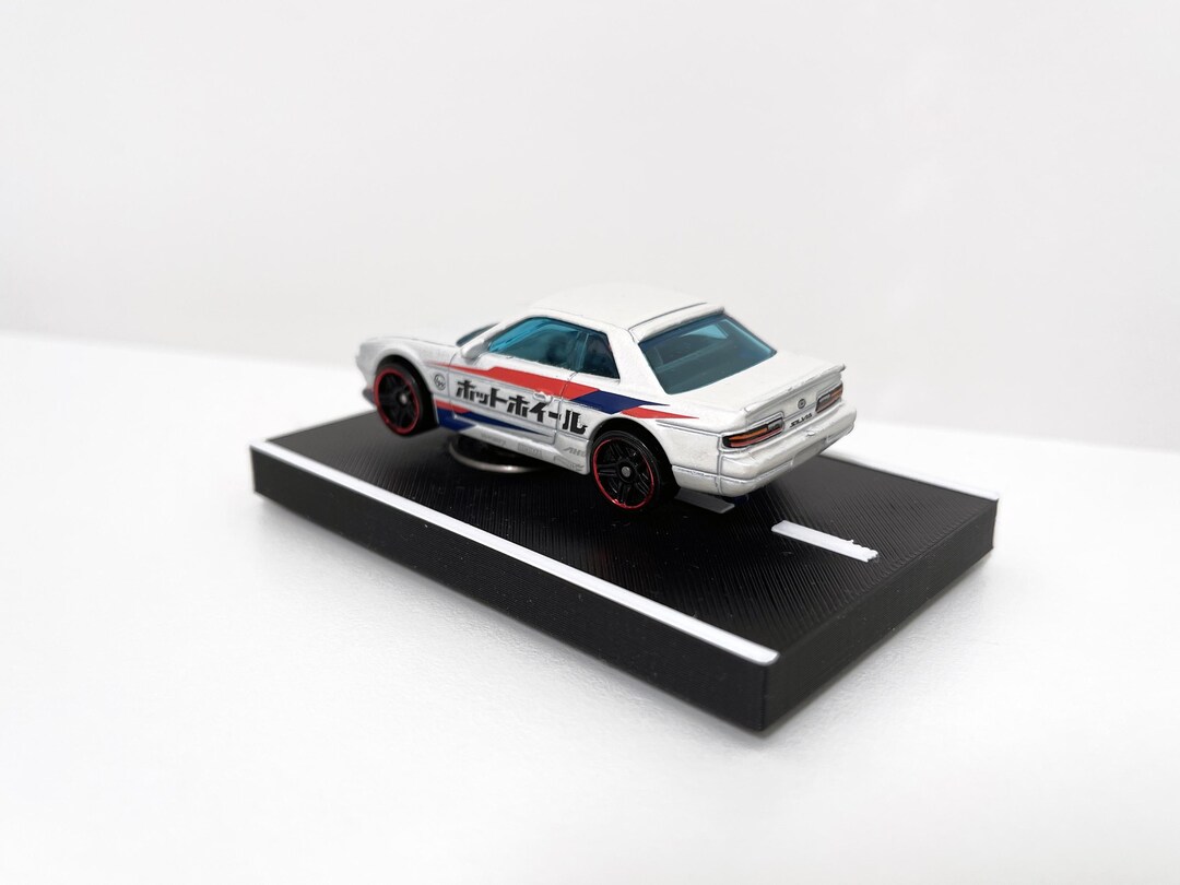 Drifting Hot Wheels Dash Mount | Dash Drifter Pad | Fits 1:64 Diecast Mini GT, Matchbox, Tomica ...