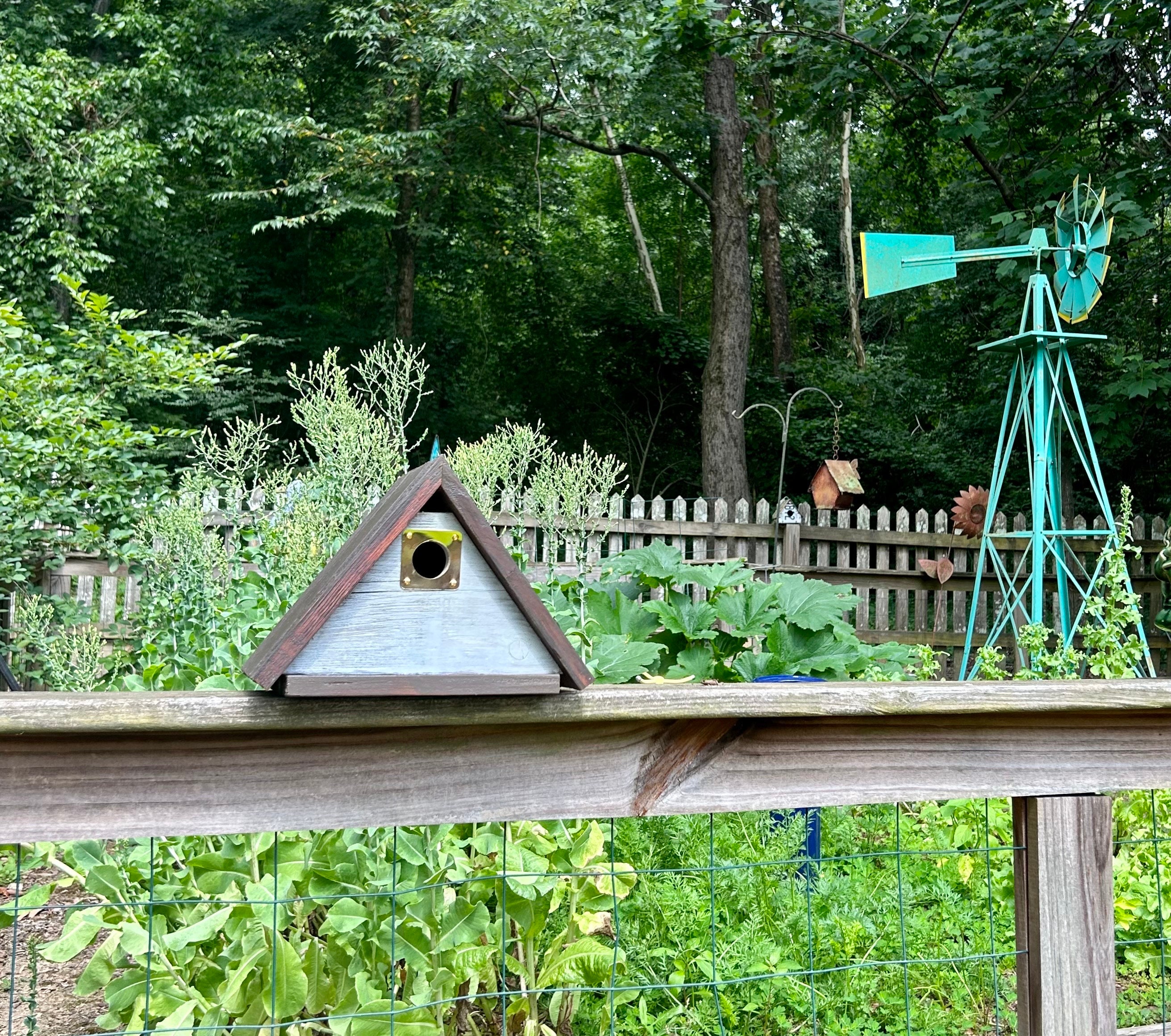 Wren Birdhouse Made of Reclaimed Cedar Barnwood. Makes a Great Gift for ...