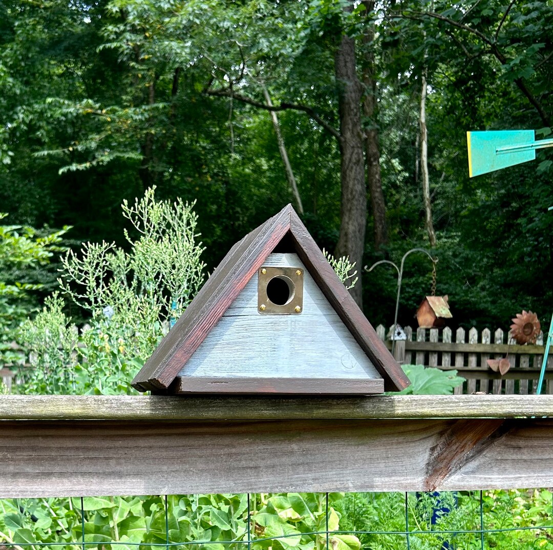 Wren Birdhouse Made of Reclaimed Cedar Barnwood. Makes a Great Gift for ...