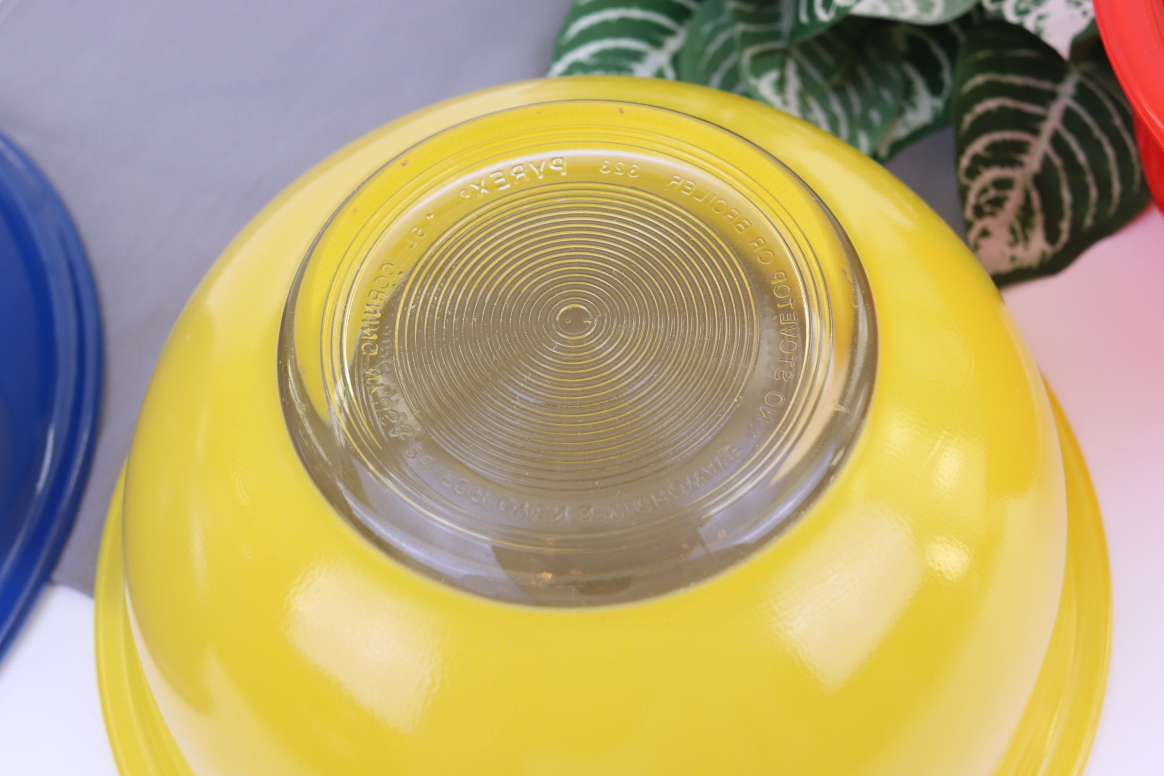 Vintage Pyrex Primary Colors Nesting Mixing Bowls Set of 3 Red Blue ...