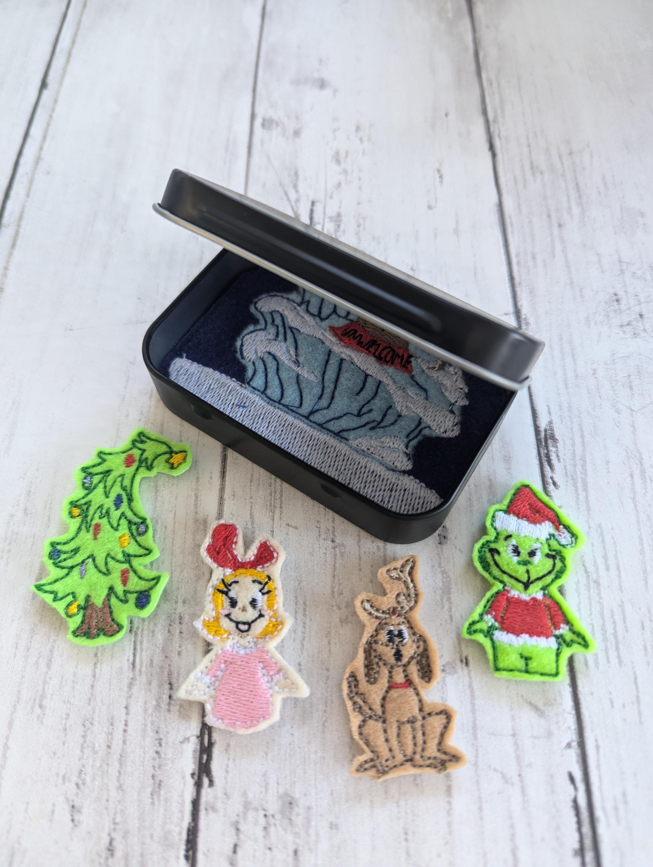 Grinch Pocket Playset, Tin Playset, Pretend Play, Quite Time Play, - Etsy