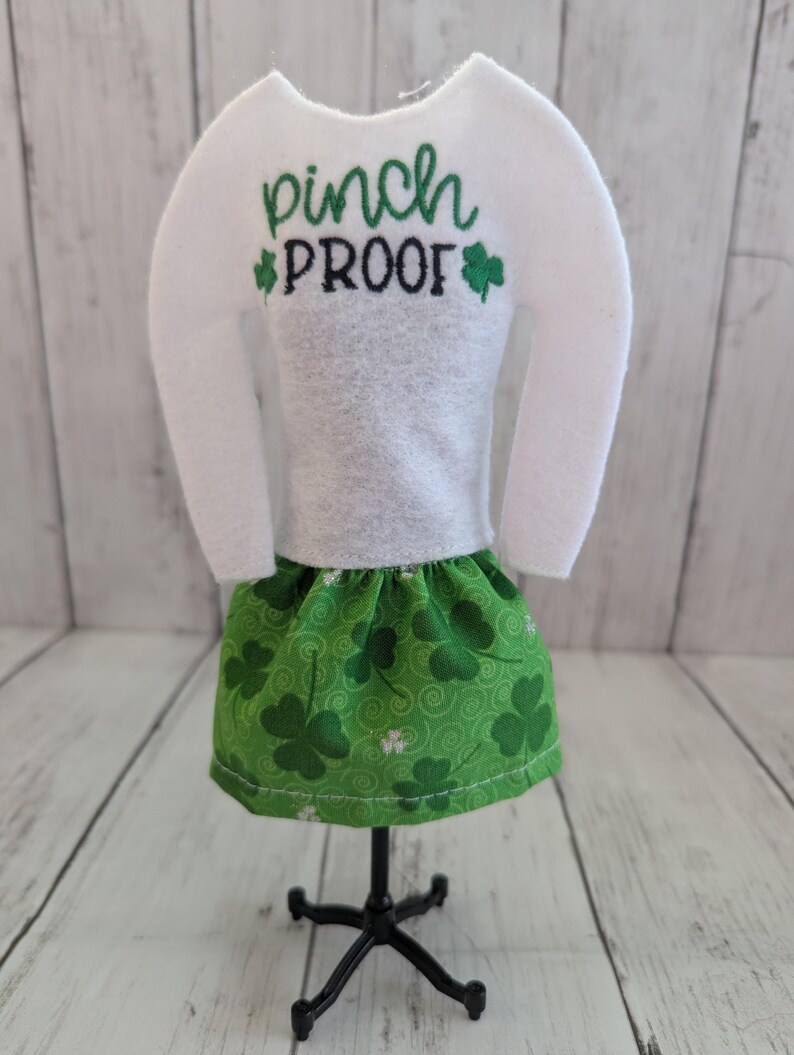 St Patrick's Day Elf Sweater, Lucky Elf Shirt Sweater, Elf Sweater ...